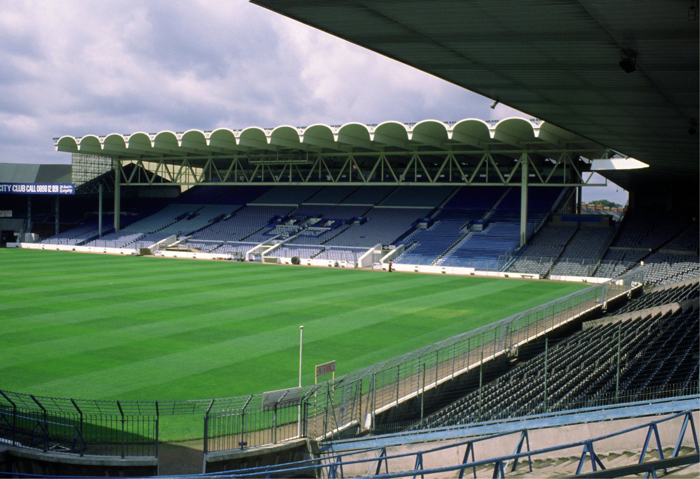 How Manchester United and City swapped roles in the derby day narrative