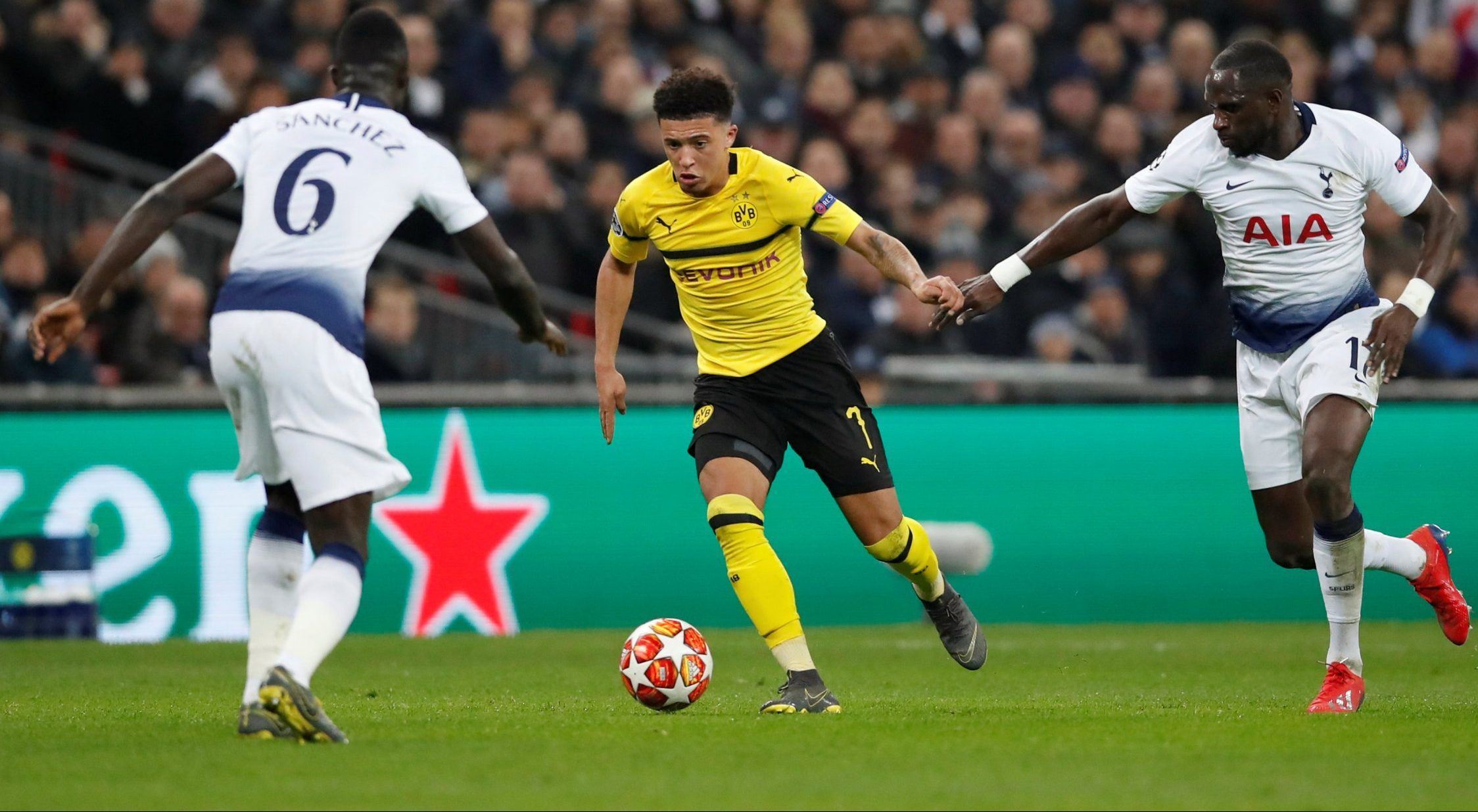 Arsenal fans want to sign Jadon Sancho after watching him against Tottenham