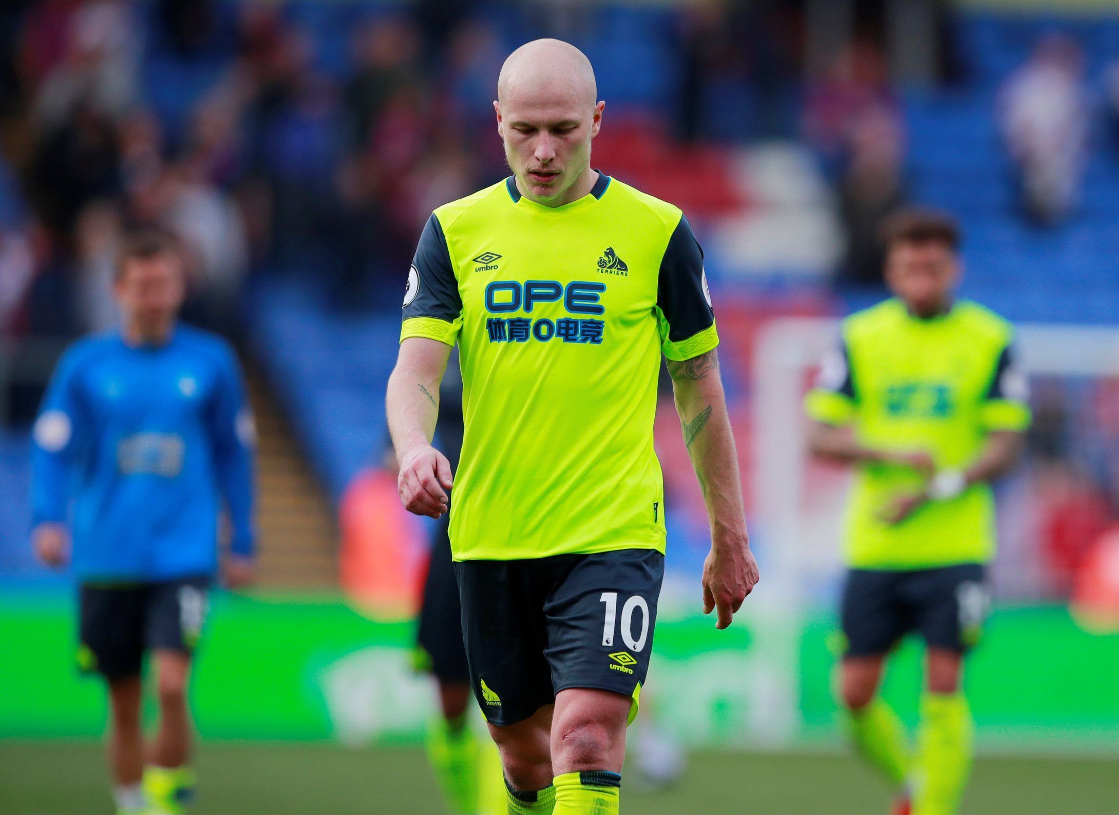 [Image] - The picture of Mooy that shows he can rival Neves if he signs ...