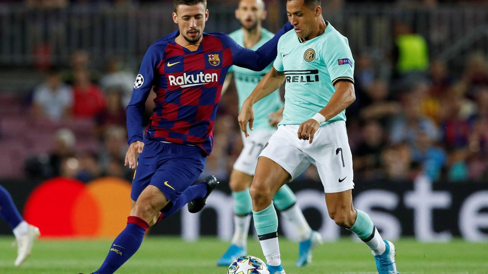 Everton plotting move for Lenglet