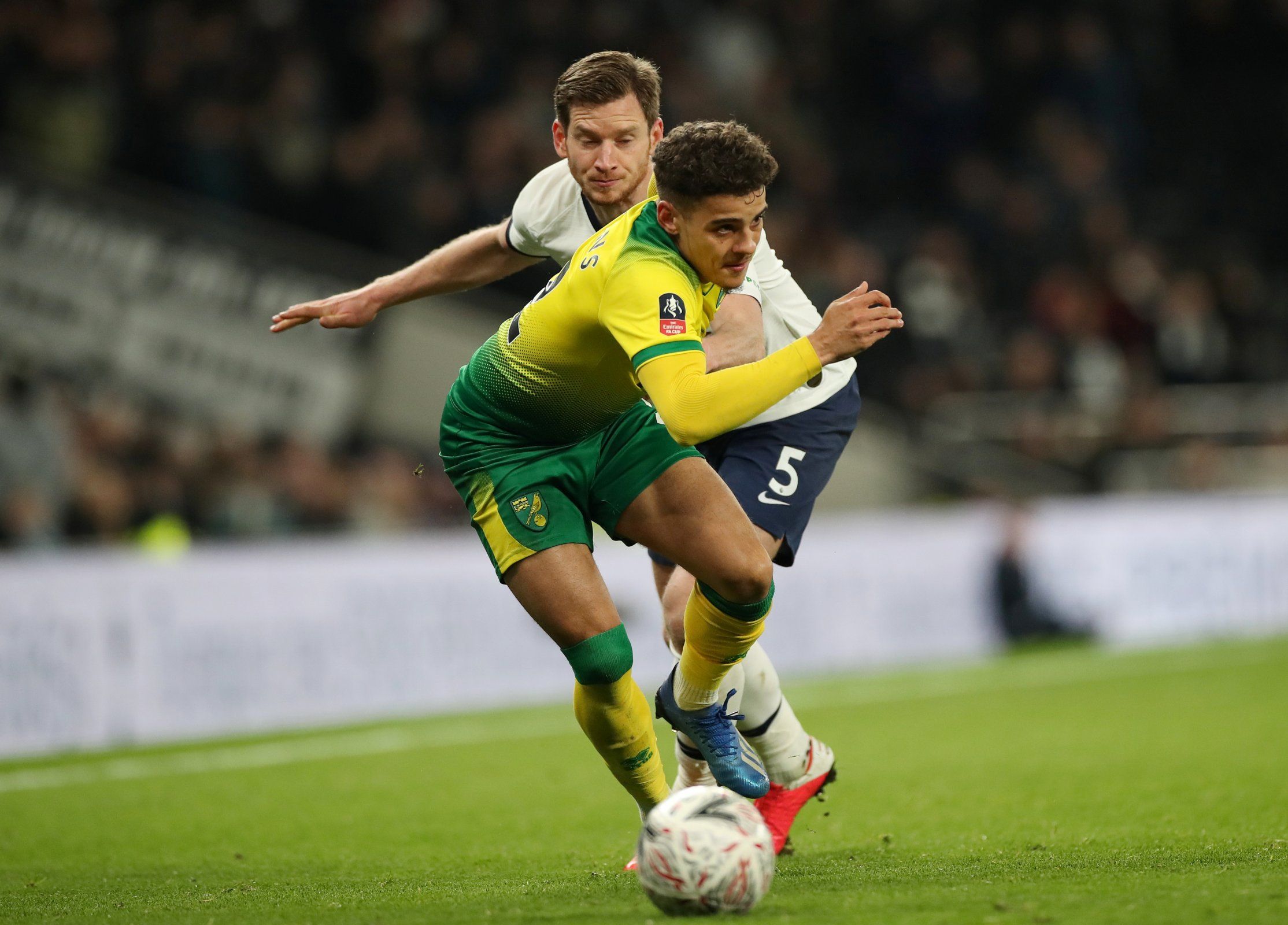 Journalist reveals detail of Spurs' Max Aarons pursuit