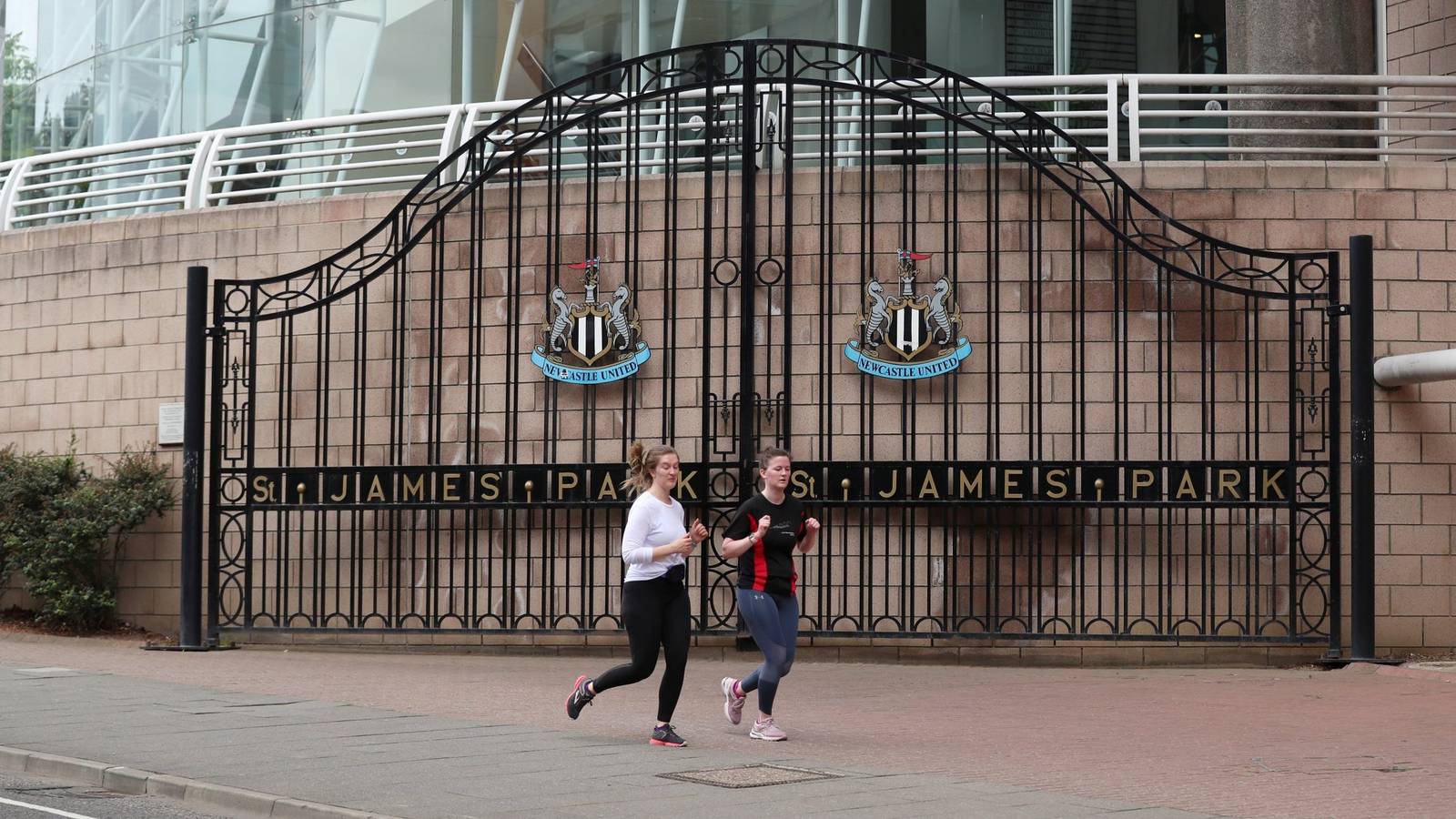 Neil Custis claims Newcastle takeover 'has been delayed'