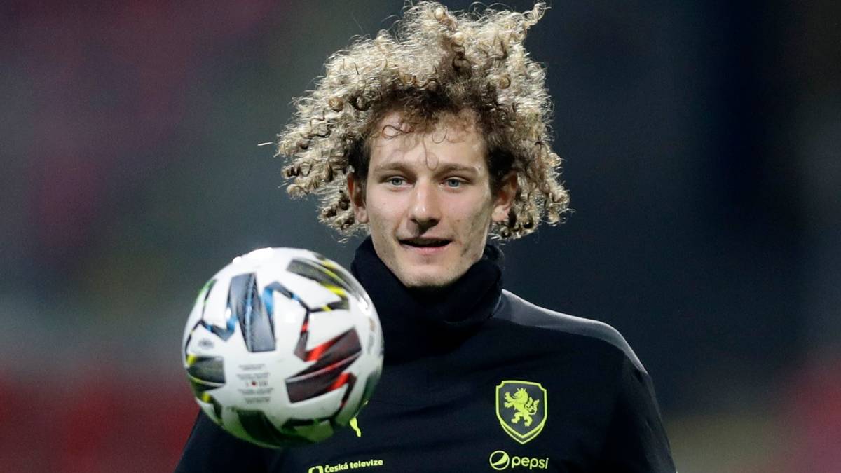 West Ham fans delighted with Kral signing