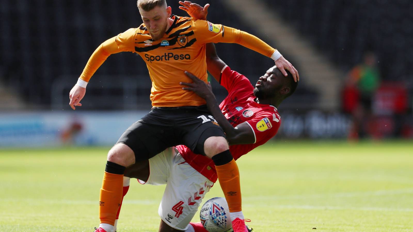 Everton must sell flop Josh Bowler