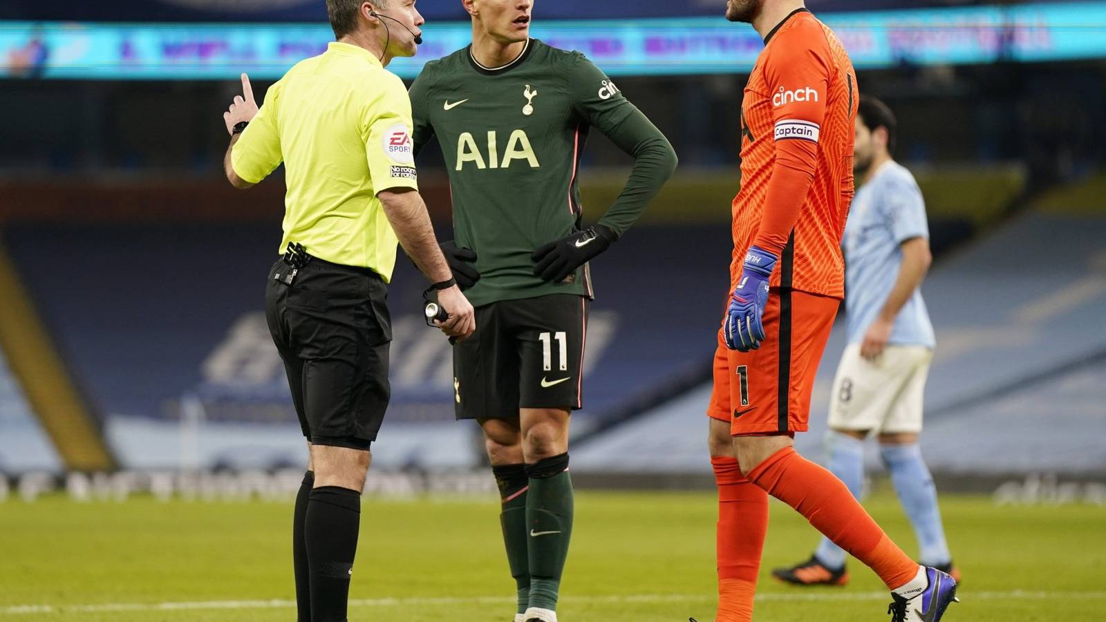 Erik Lamela let Spurs down vs Man City