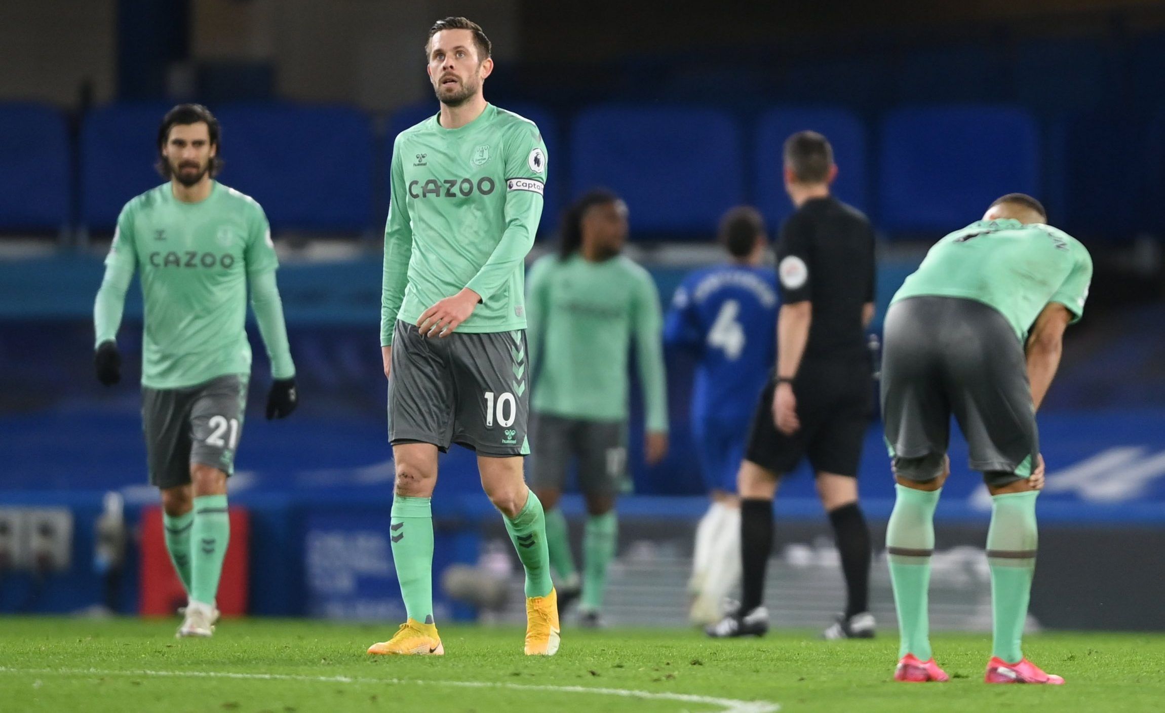 Everton to listen to Sigurdsson bids