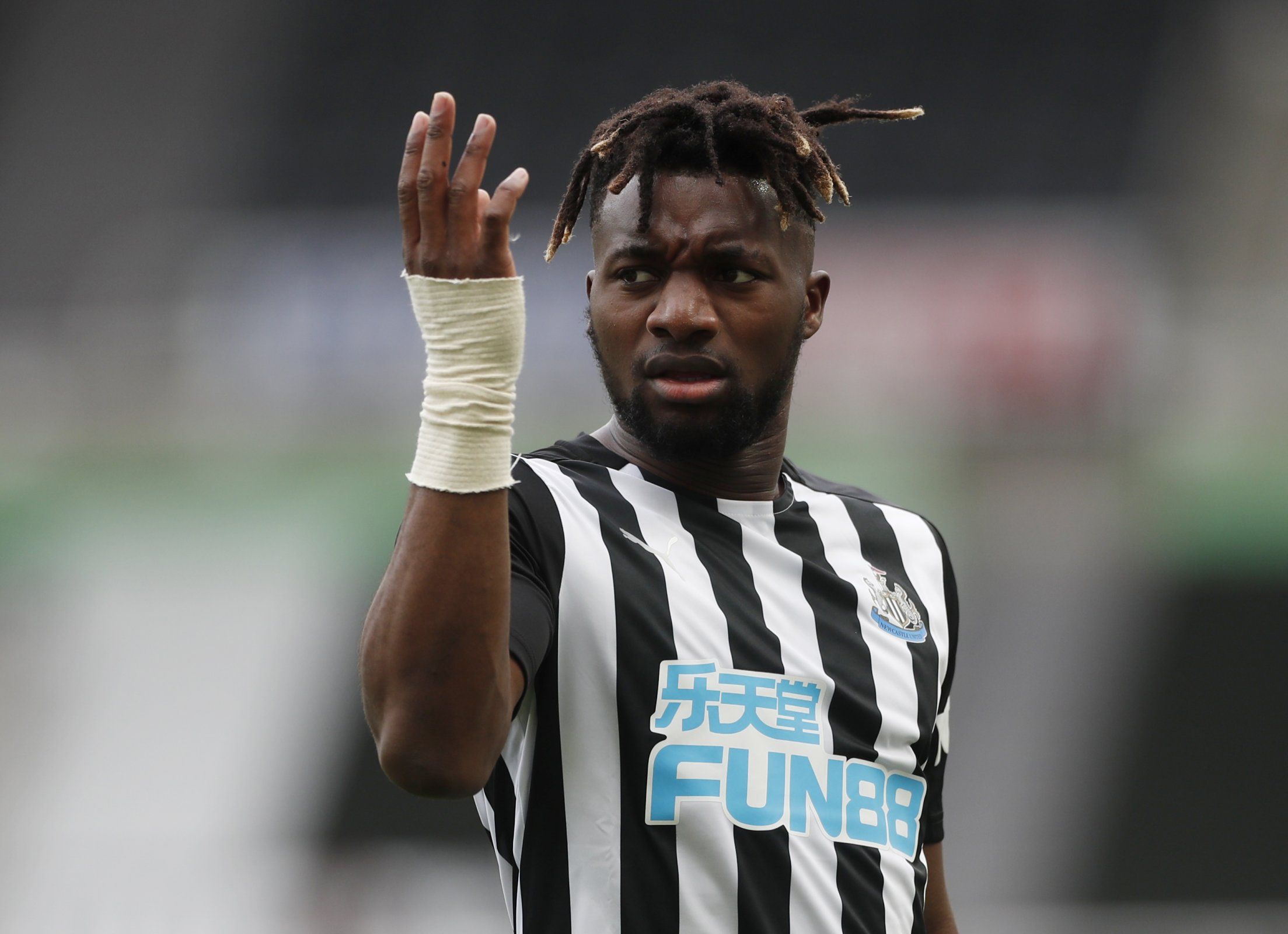 Everton could move for Allan Saint-Maximin