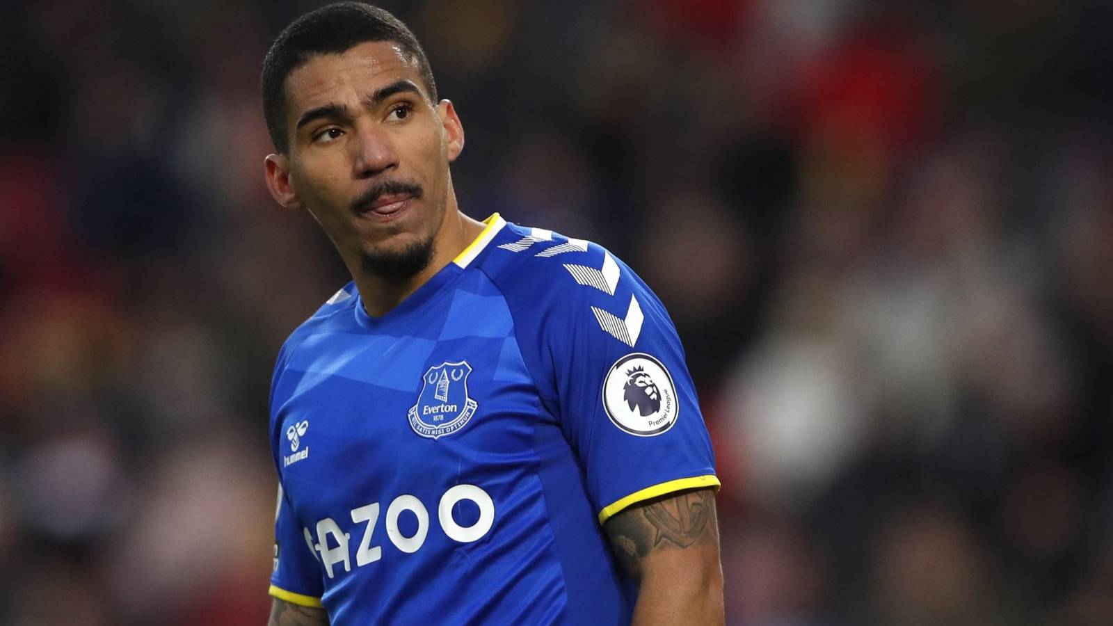 Everton appeal Allan red before Palace