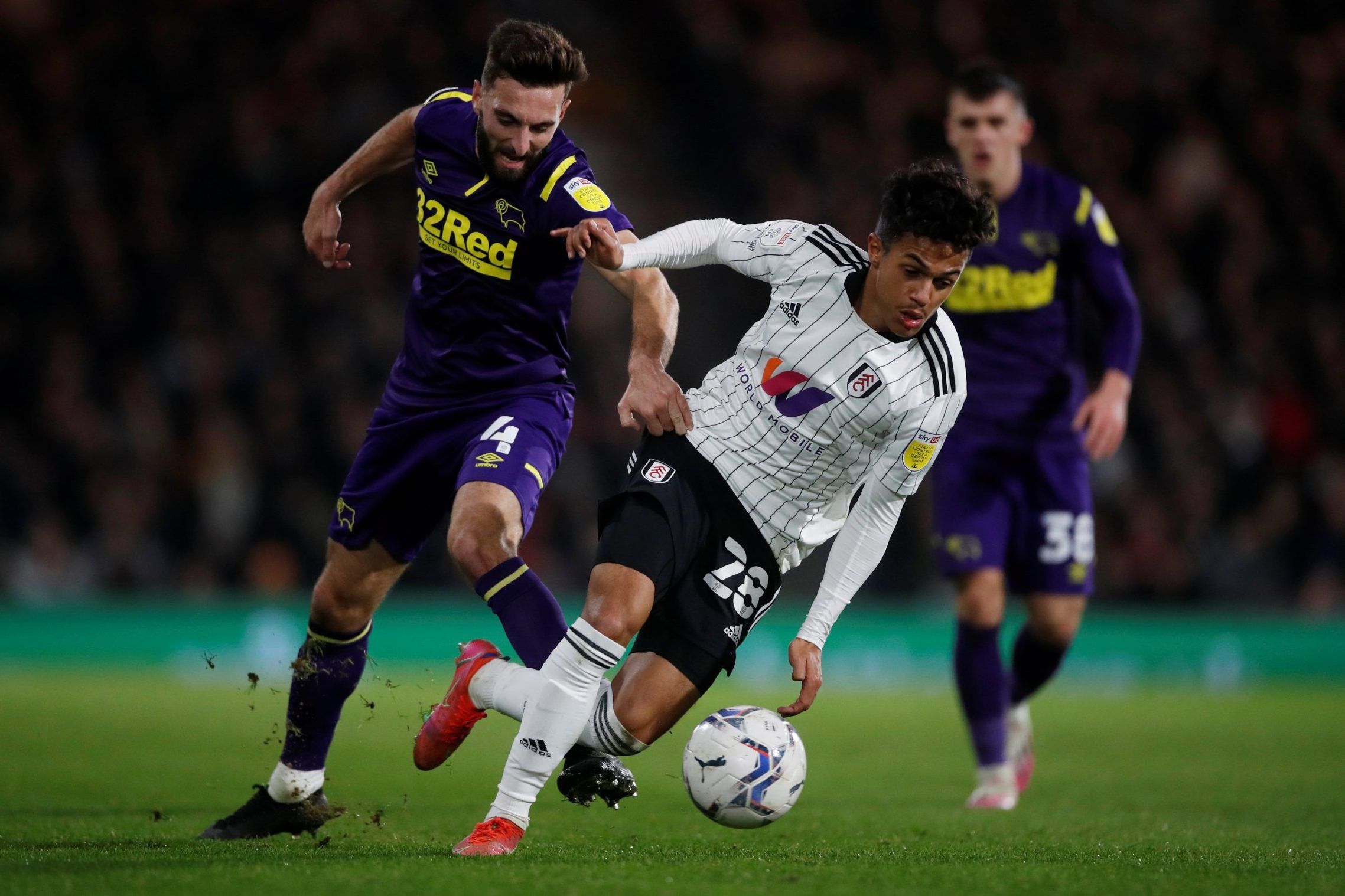 Fabio Carvalho: Leeds eye Saiz heir