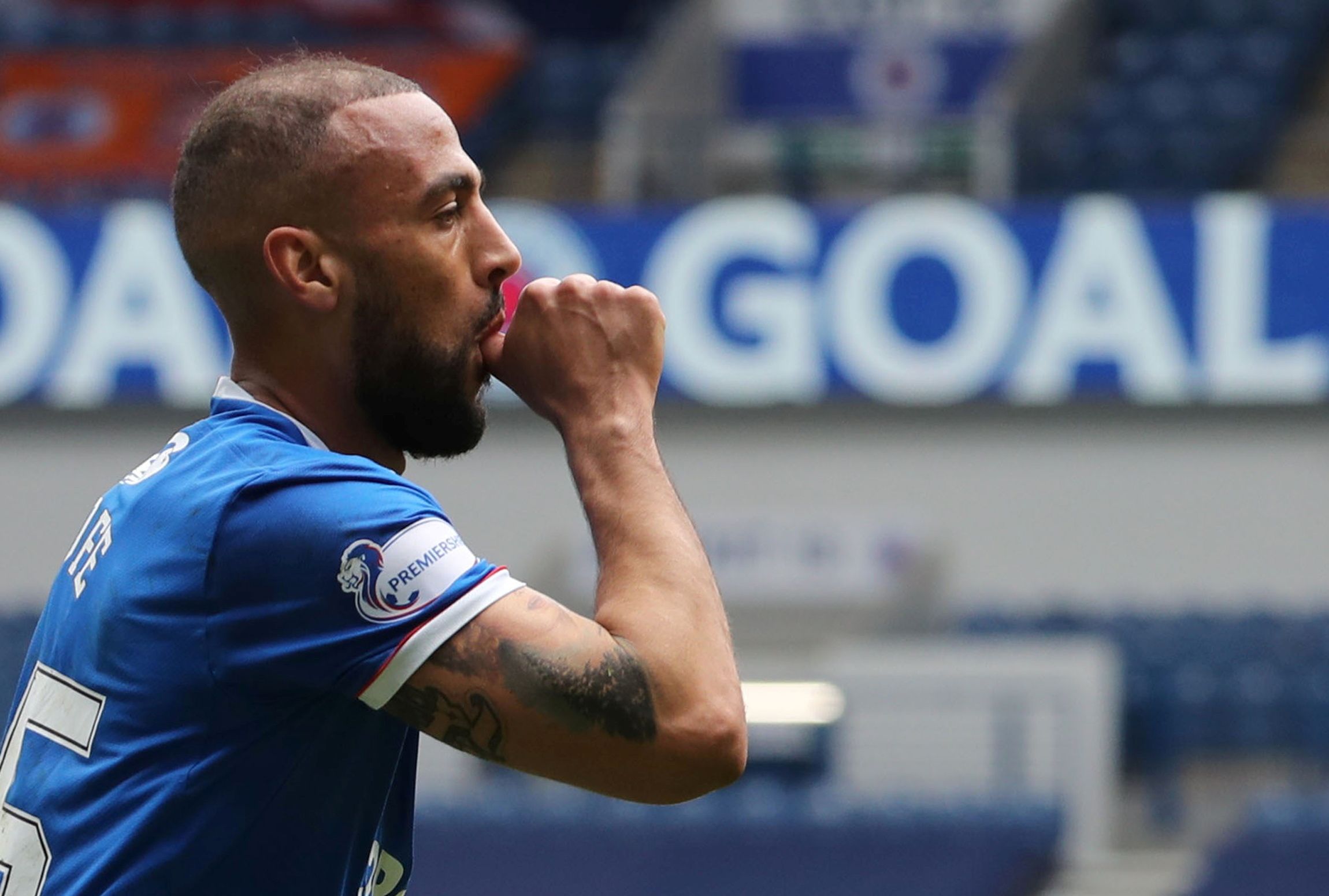 Rangers: Van Bronckhorst must unleash Roofe