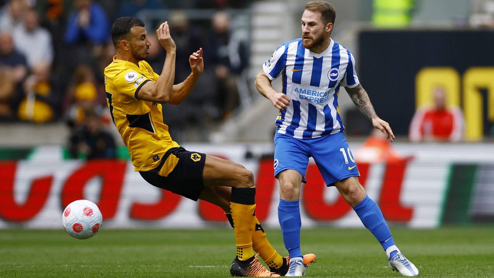 Wolves injury news ahead of Manchester City