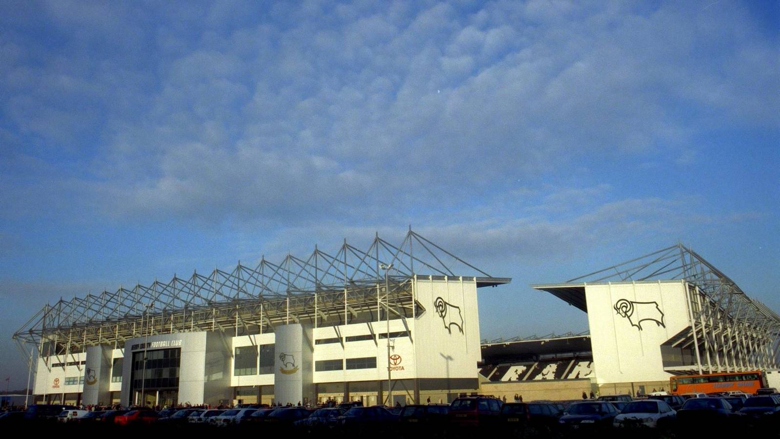 Andy Appleby submits Derby takeover bid