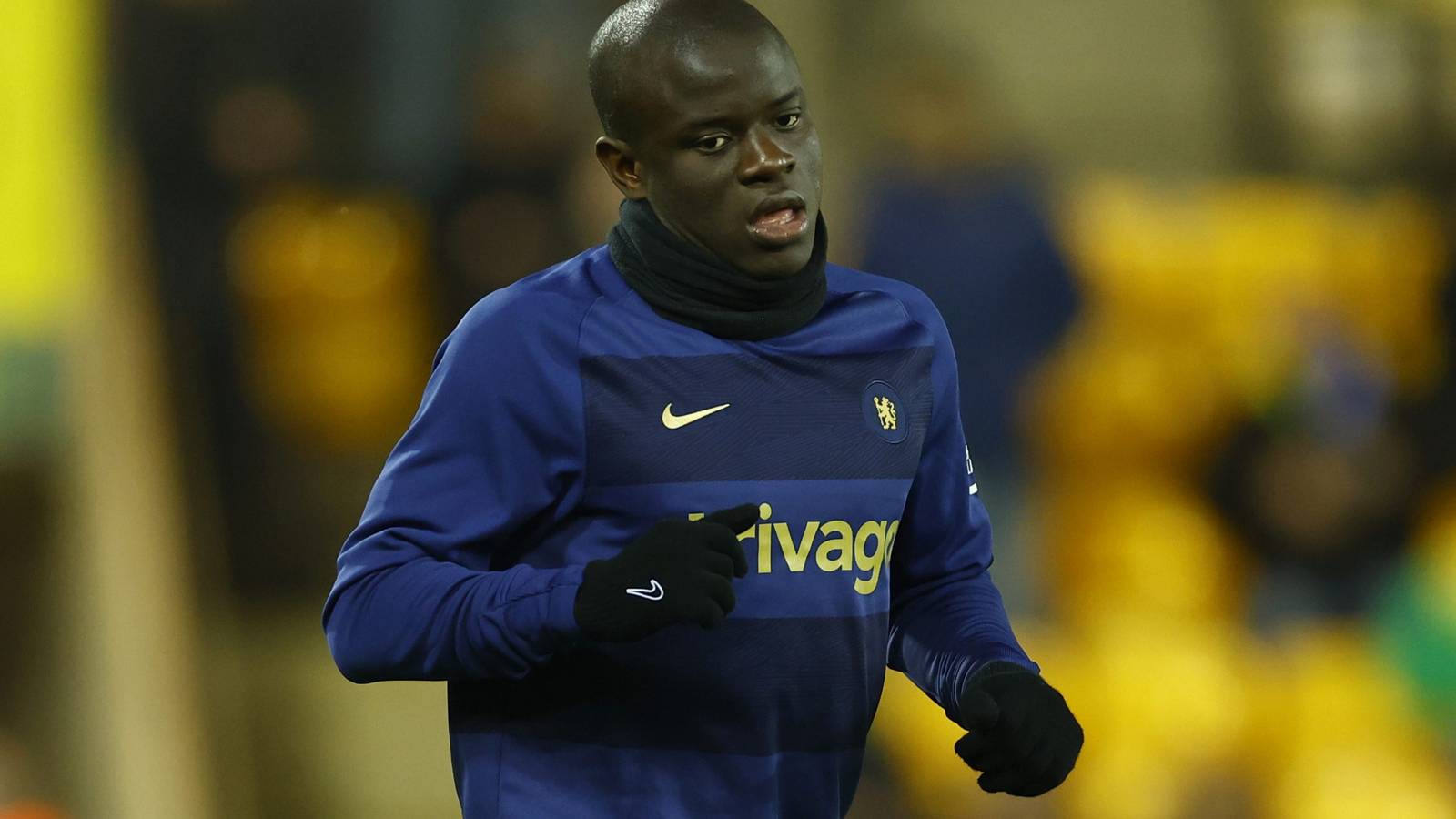 Romano shares positive Chelsea talks over Kante contract