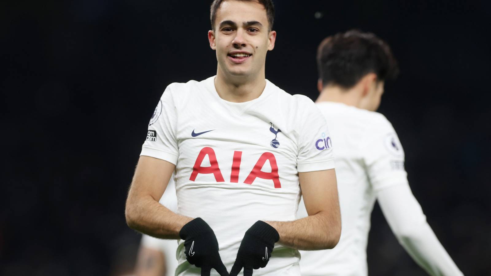 Forest interested in Spurs defender
