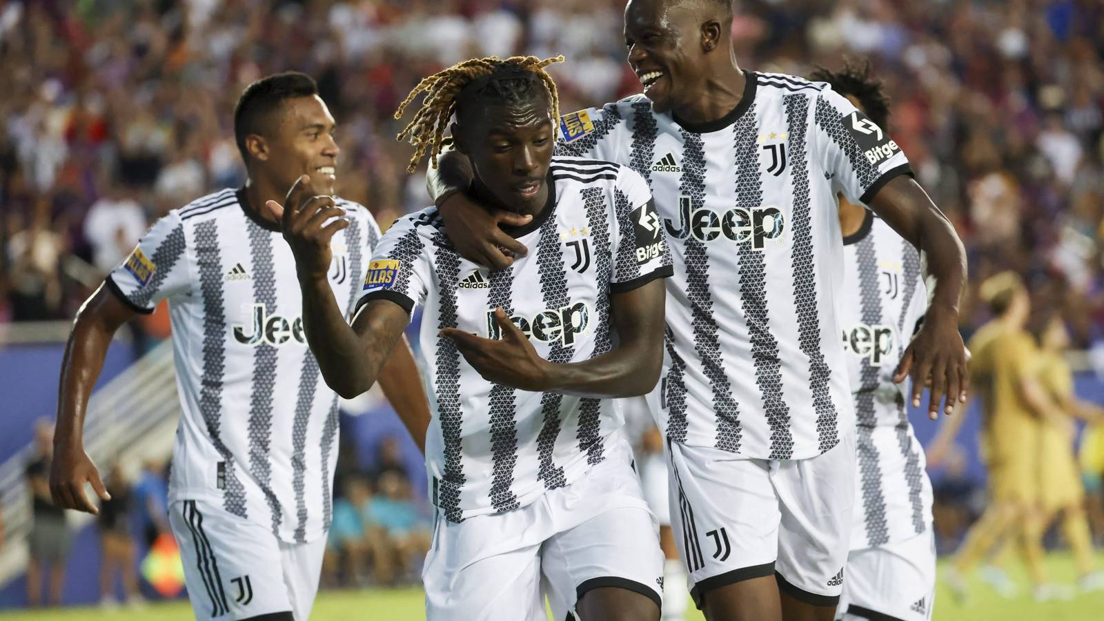 Newcastle eye Juventus striker Kean