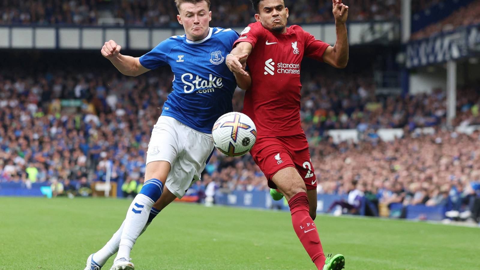 Everton: Joyce confirms Patterson injury