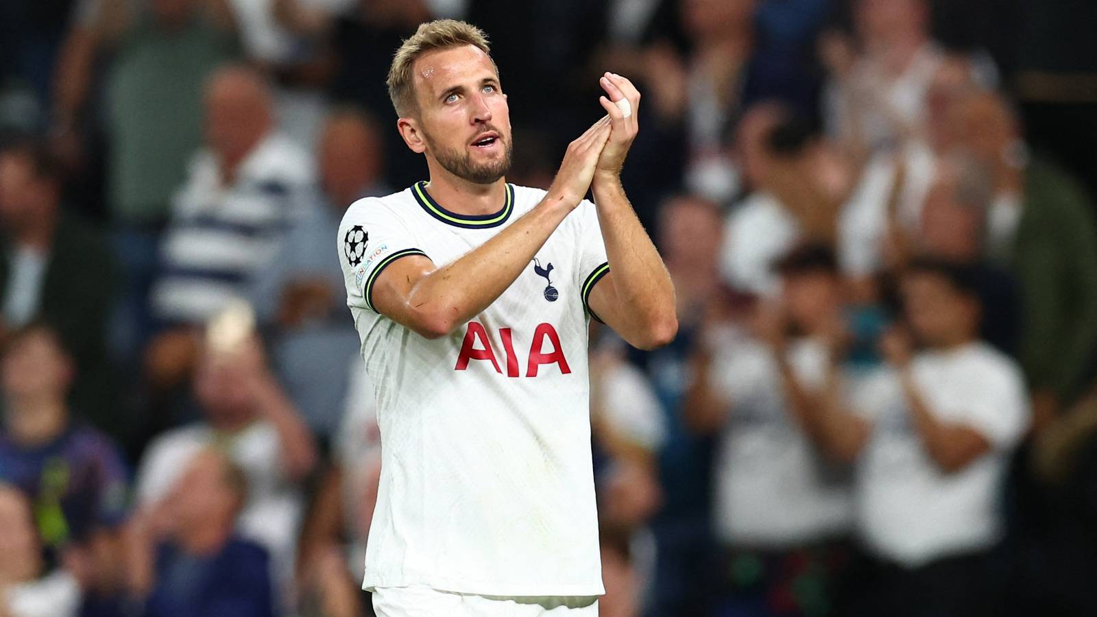 Tottenham: Robinson spots 'stupid' Kane incident