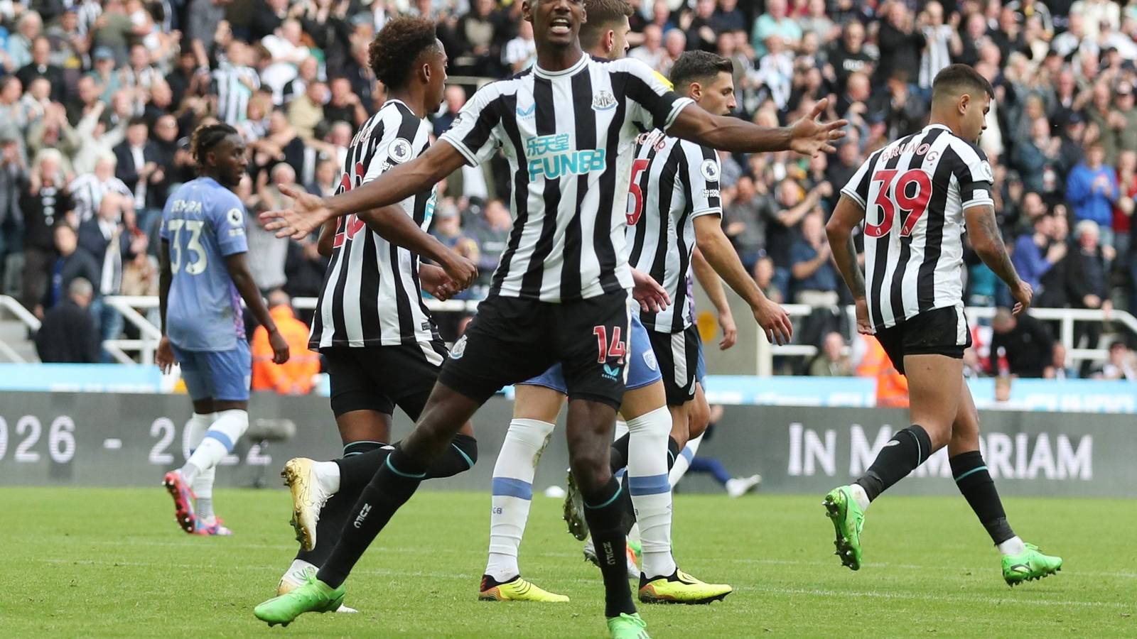 Newcastle hit with Isak injury blow