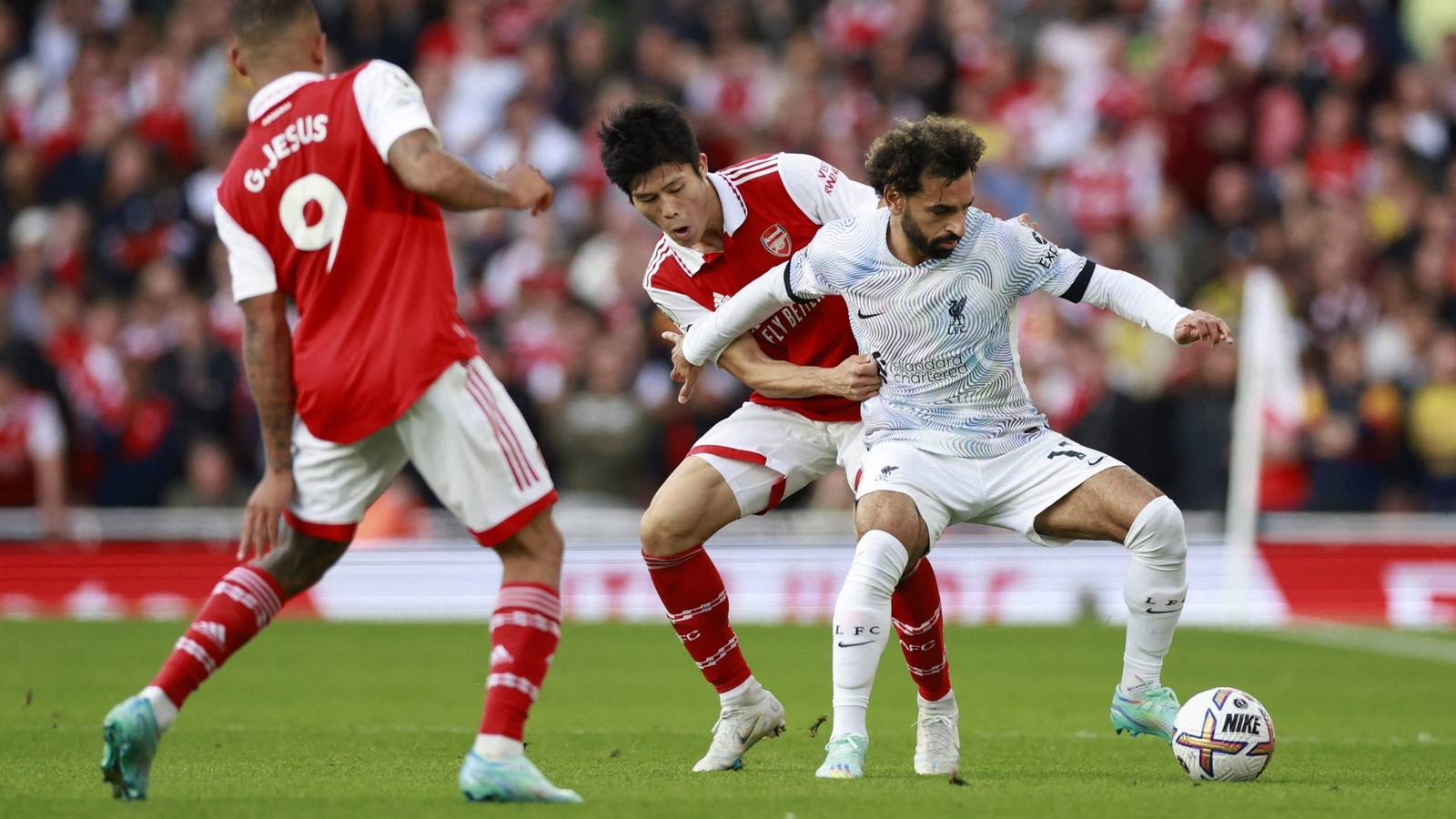 Arsenal: Tomiyasu dominates Mo Salah
