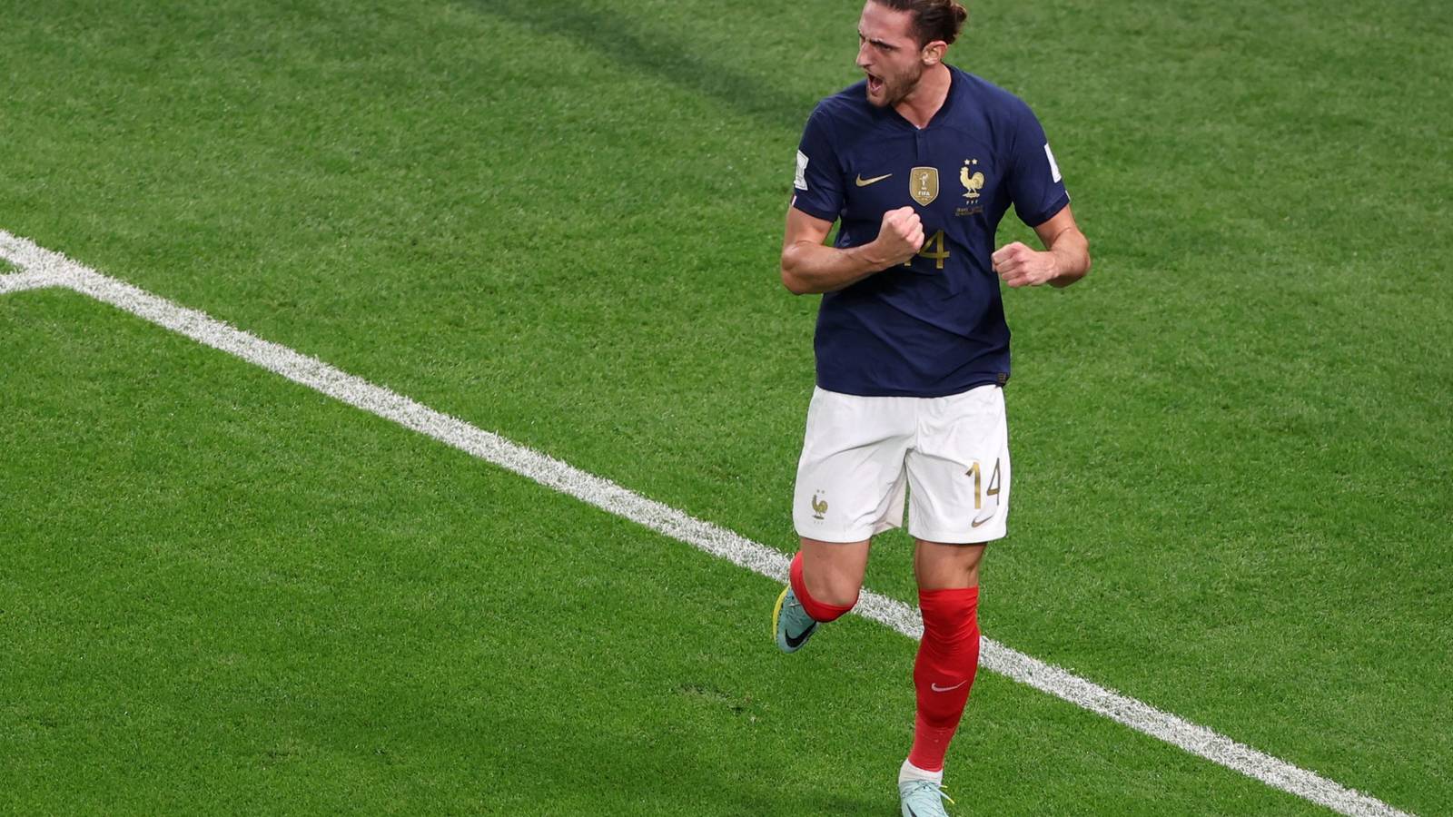 Manchester United offered Adrien Rabiot