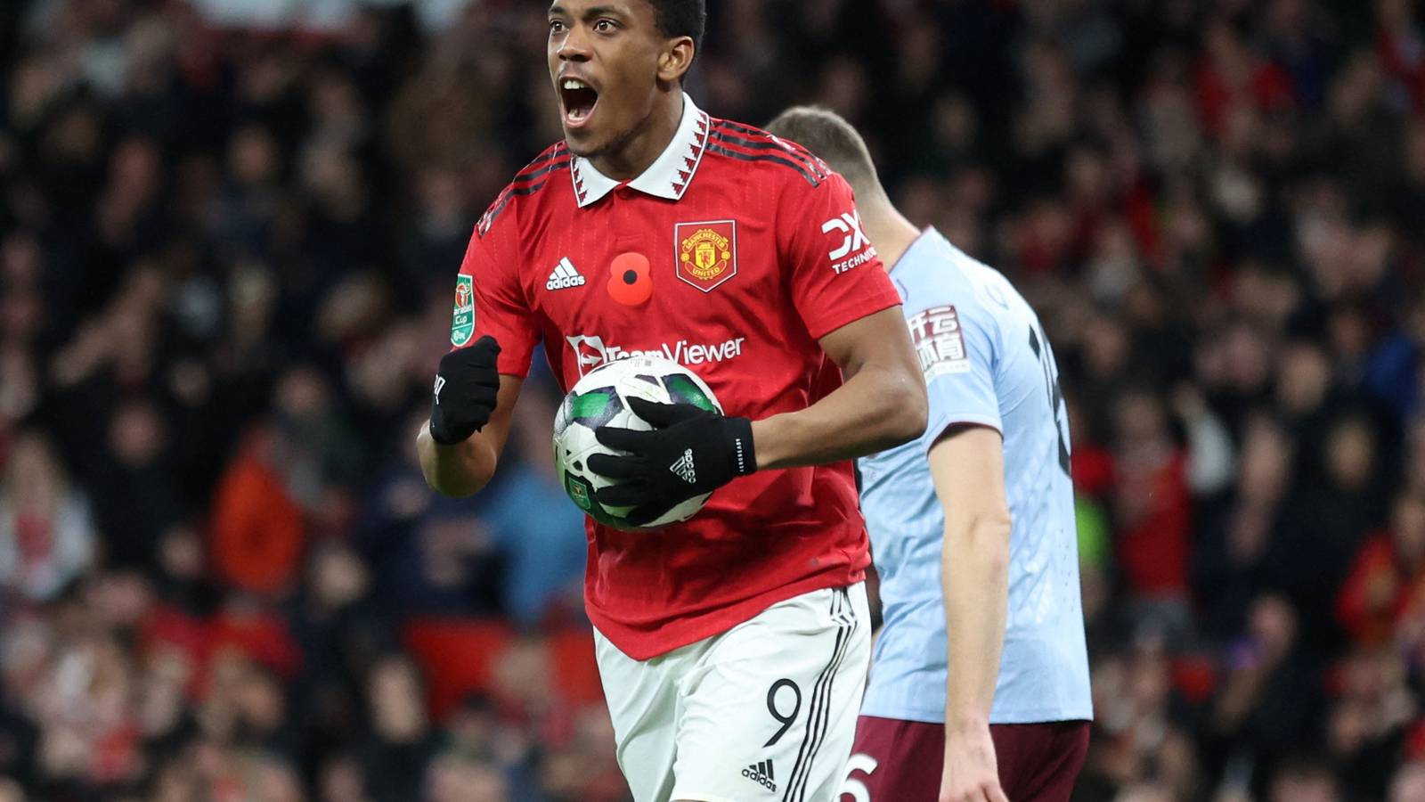 Man United: Martial can Ronaldo's heir