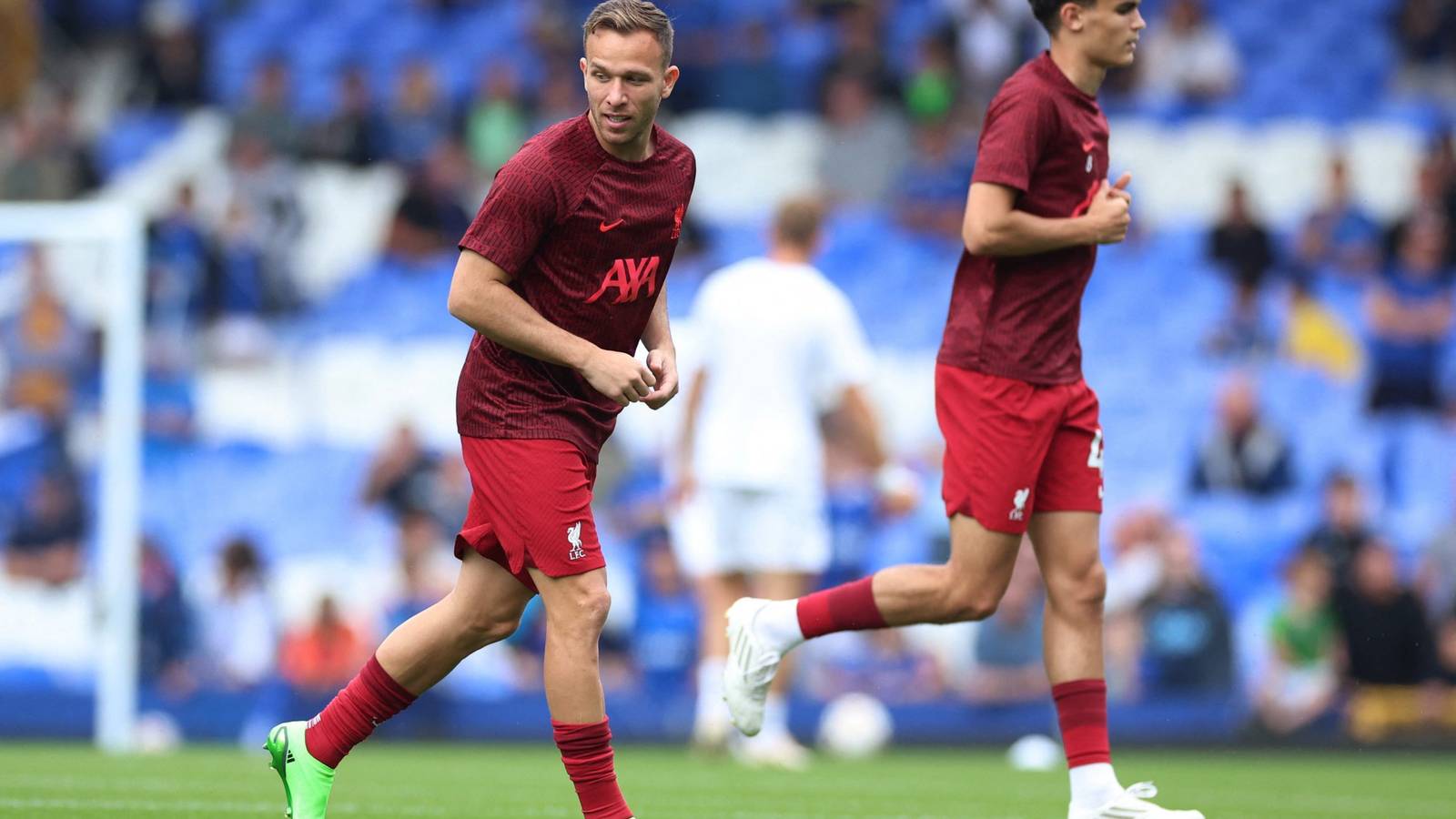 Liverpool can fix midfield with Arthur