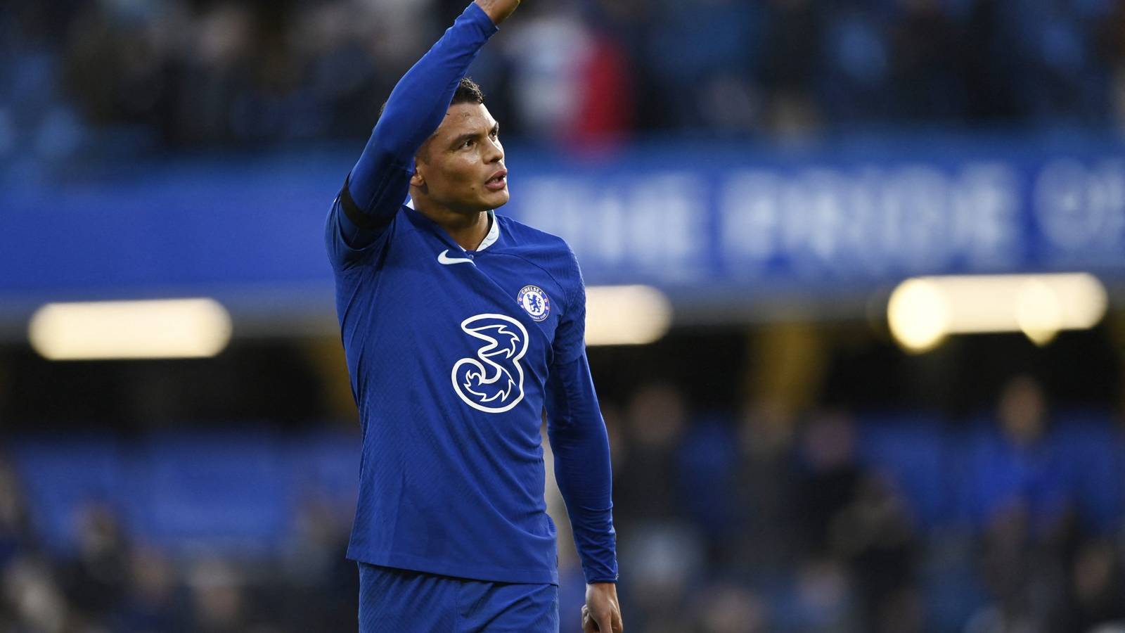 Chelsea: Silva willing to 'accept' new deal