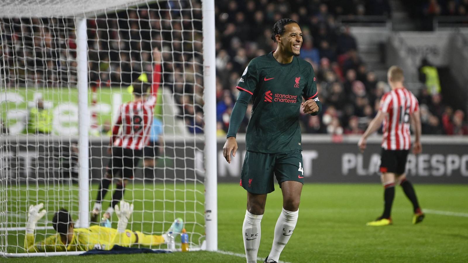 Liverpool: Van Dijk injury a 'real worry'