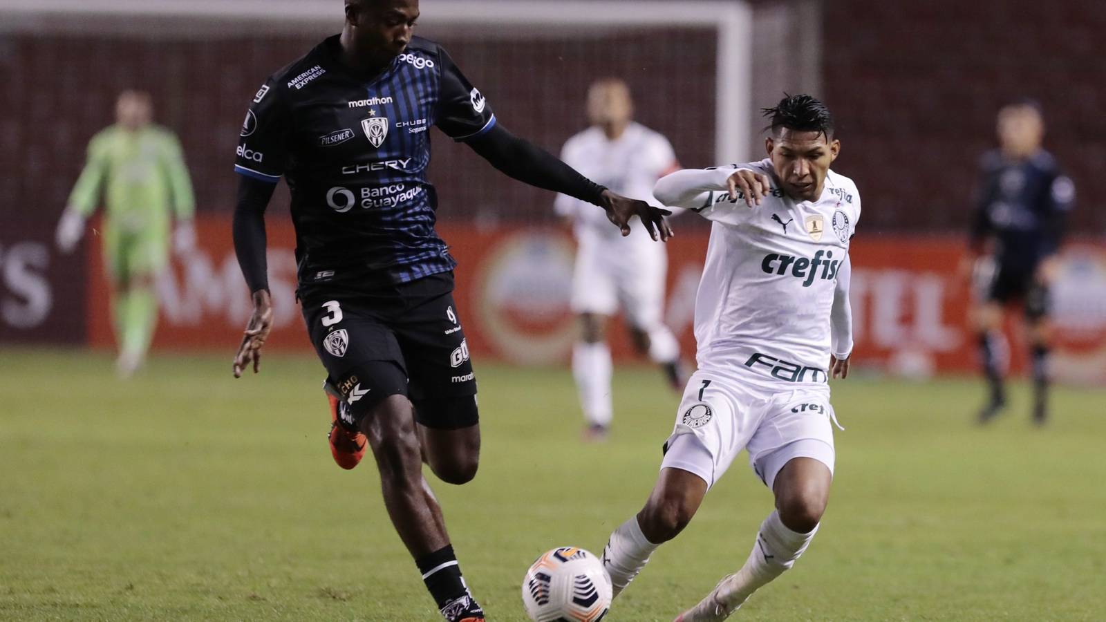 Rangers plotting move for William Pacho