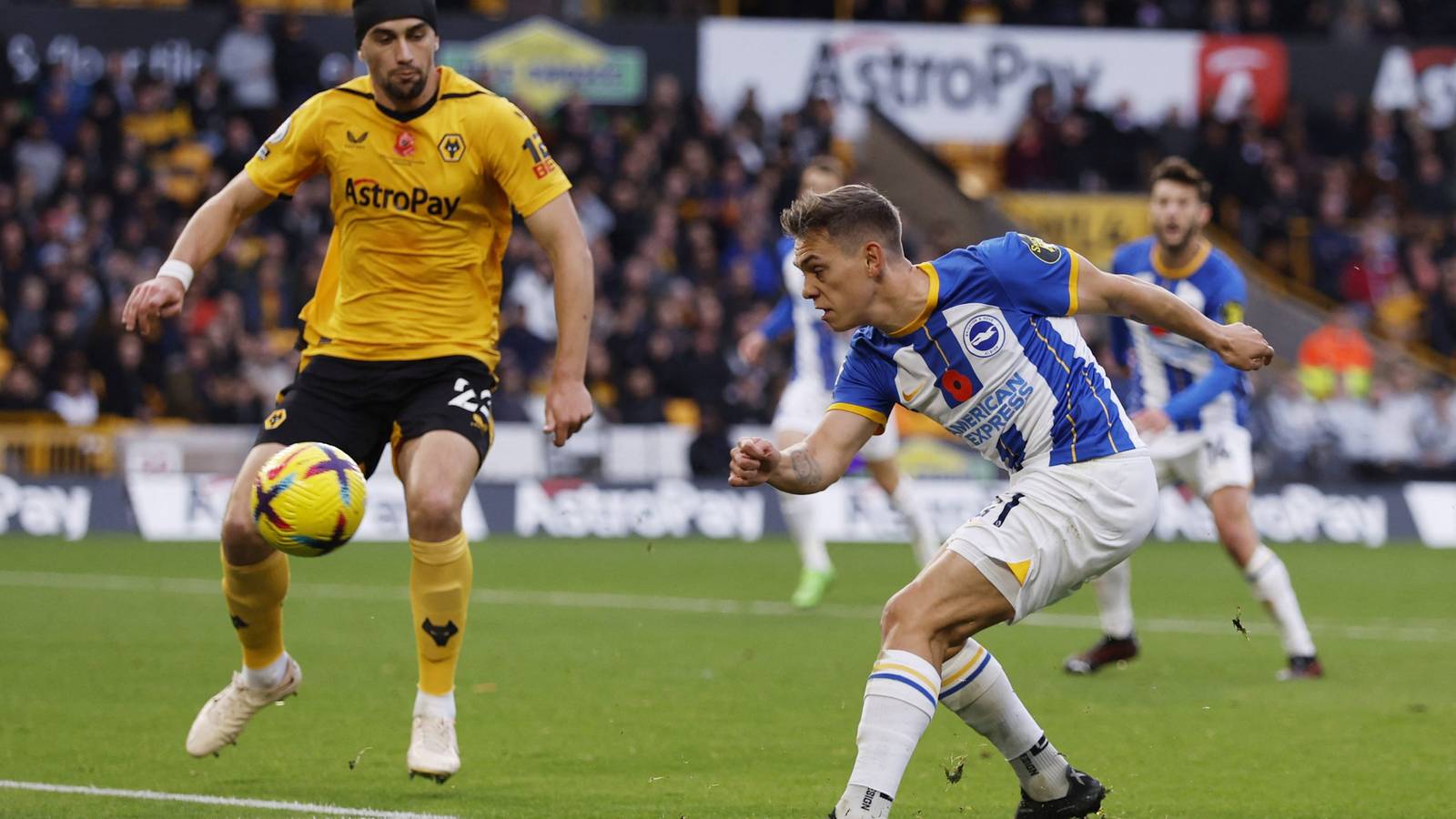 Newcastle eye Wolves defender Max Kilman