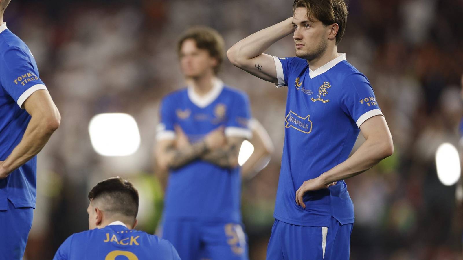 Rangers: Beale must ditch Scott Wright