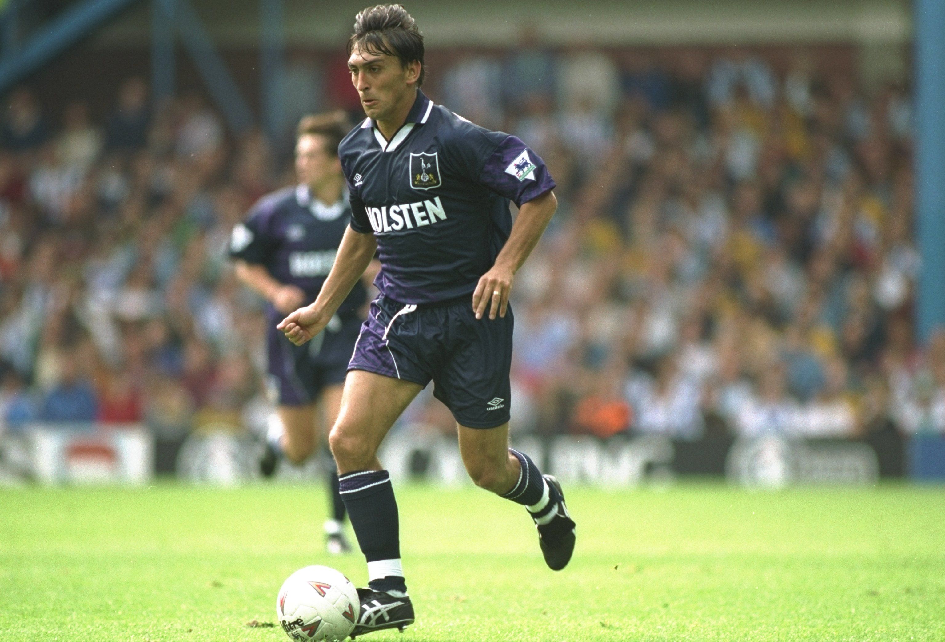 Tottenham Hotspur: 10 worst kits of the Premier League era
