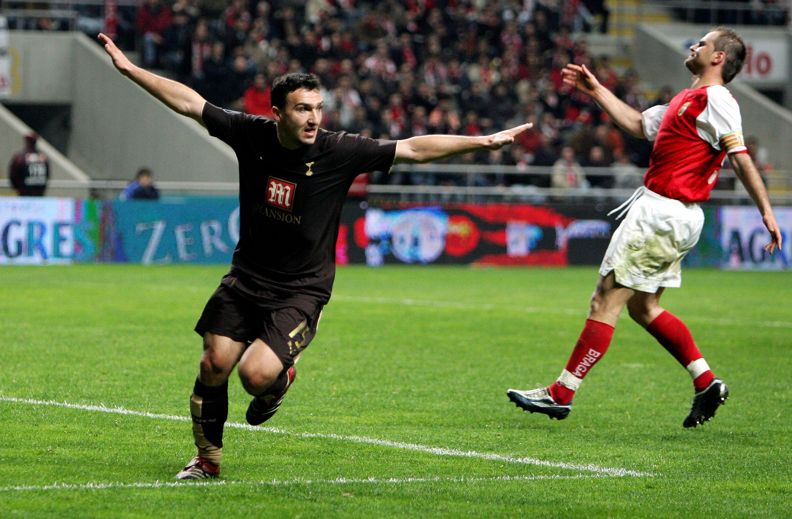 Tottenham Hotspur: 10 worst kits of the Premier League era