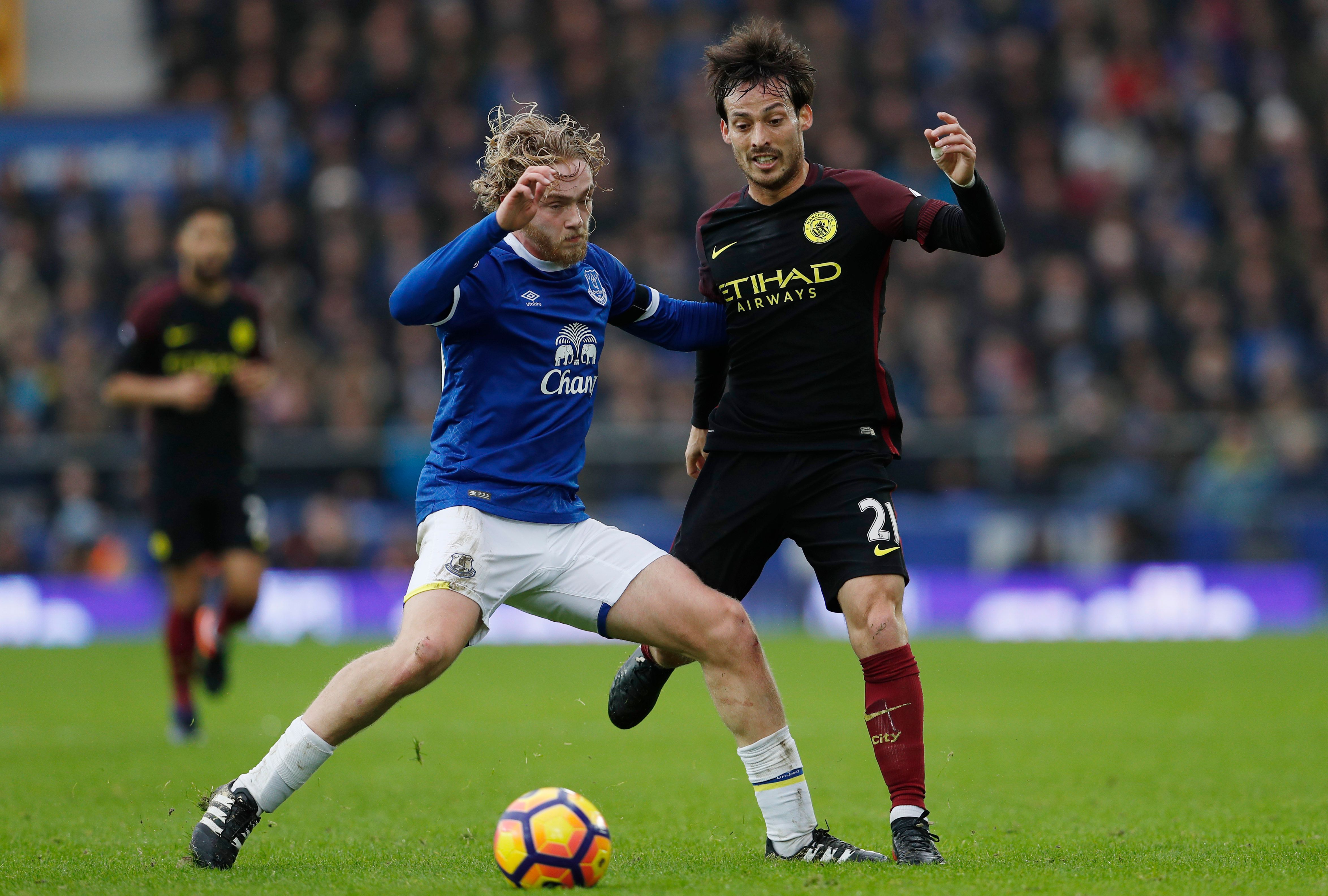 Everton must end 14-year stay of "poor footballer"
