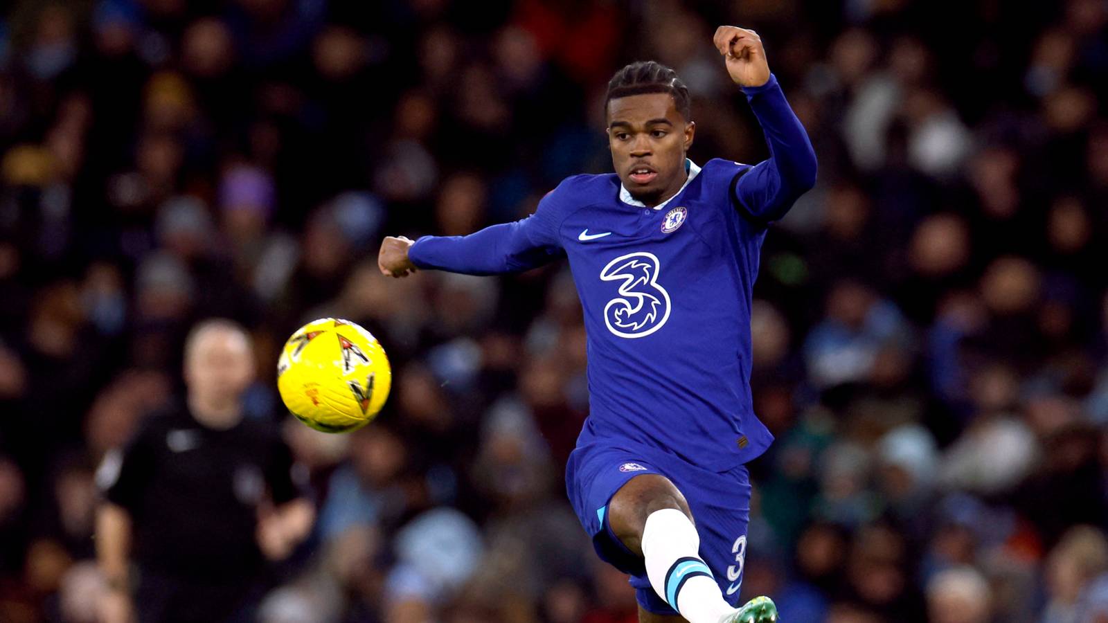 Chelsea Could Replace Mount With Incredible Teenager