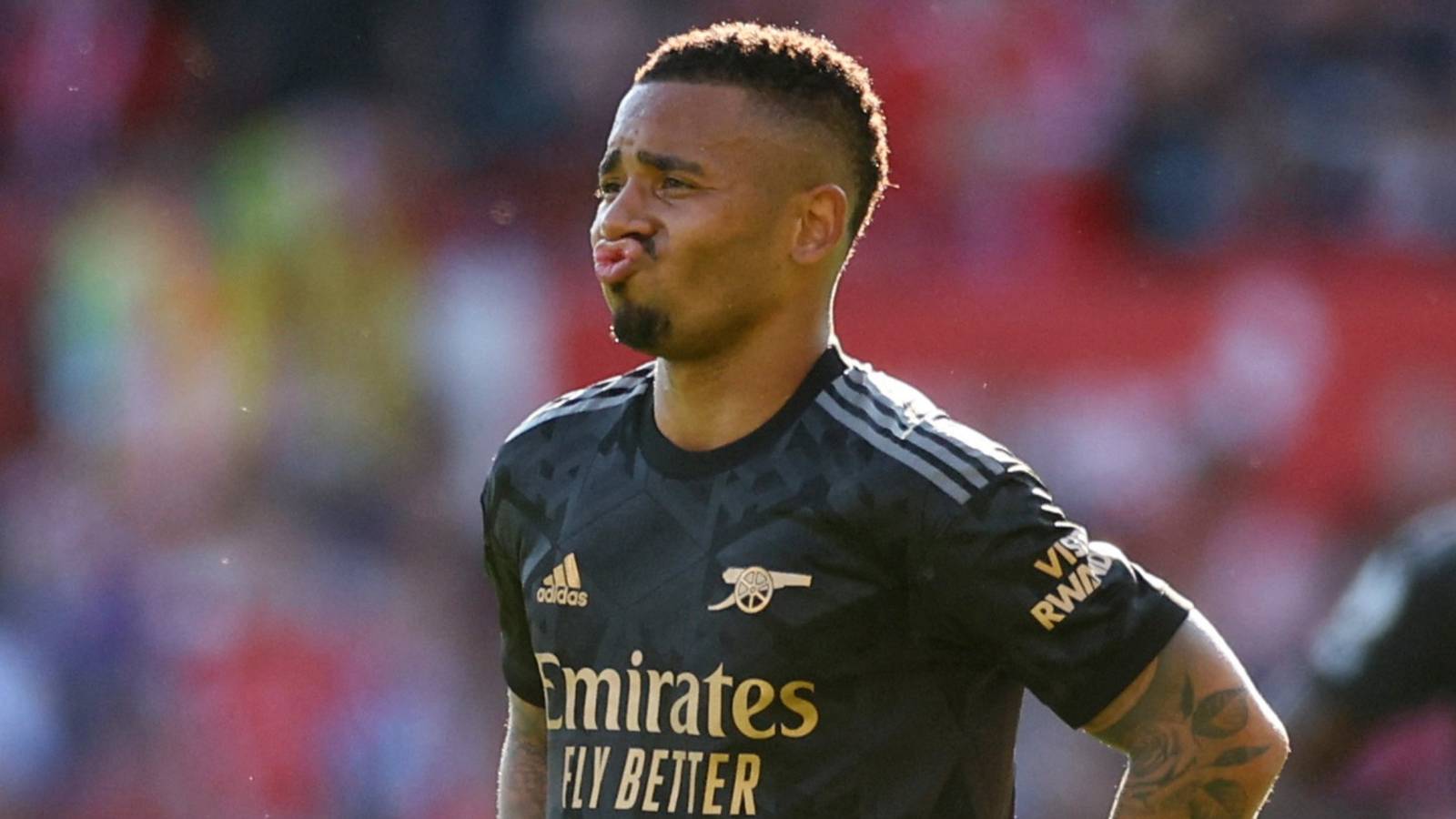 £265k-p/w Arsenal Man "Angry" With Referee and VAR