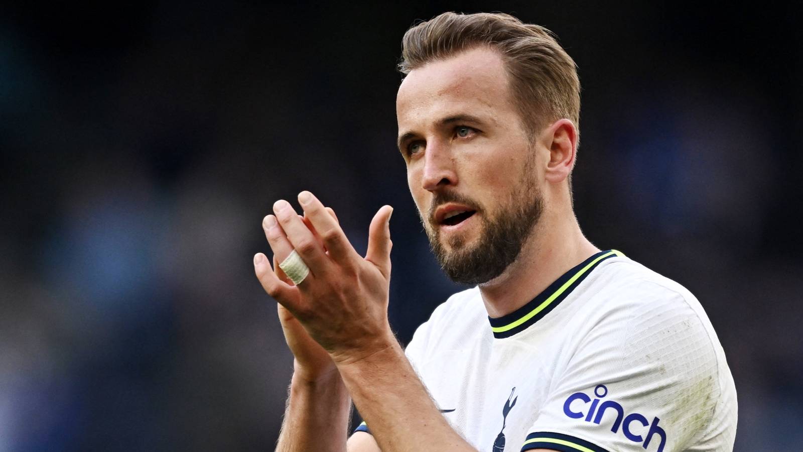 Real Madrid prioritise Premier League star as Benzema replacement