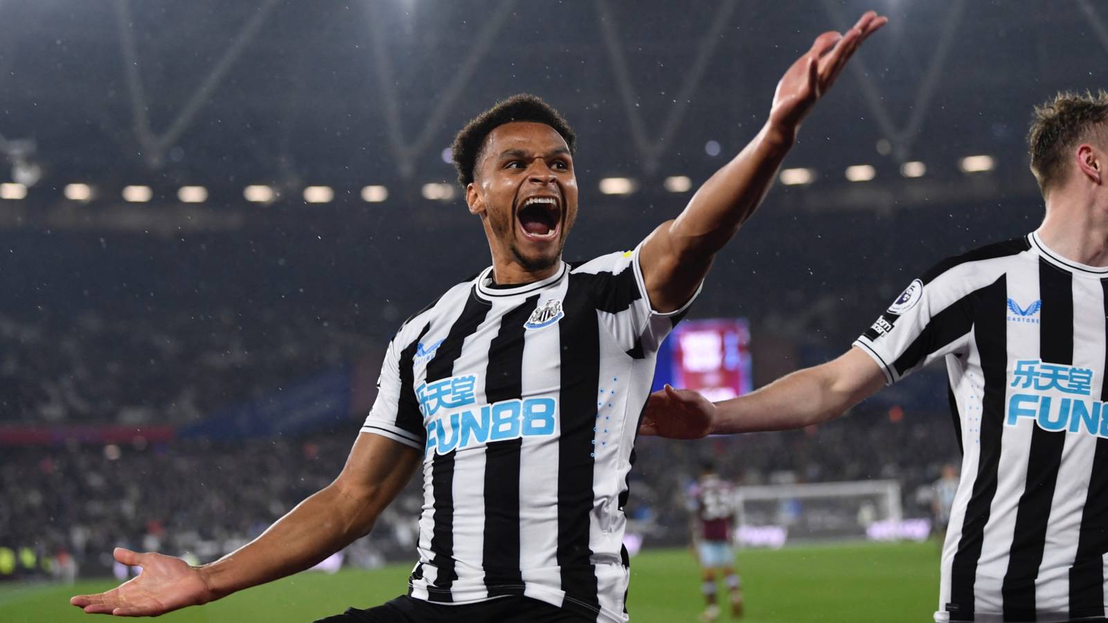 Newcastle could land Murphy upgrade in ace who is outscoring Almiron ...