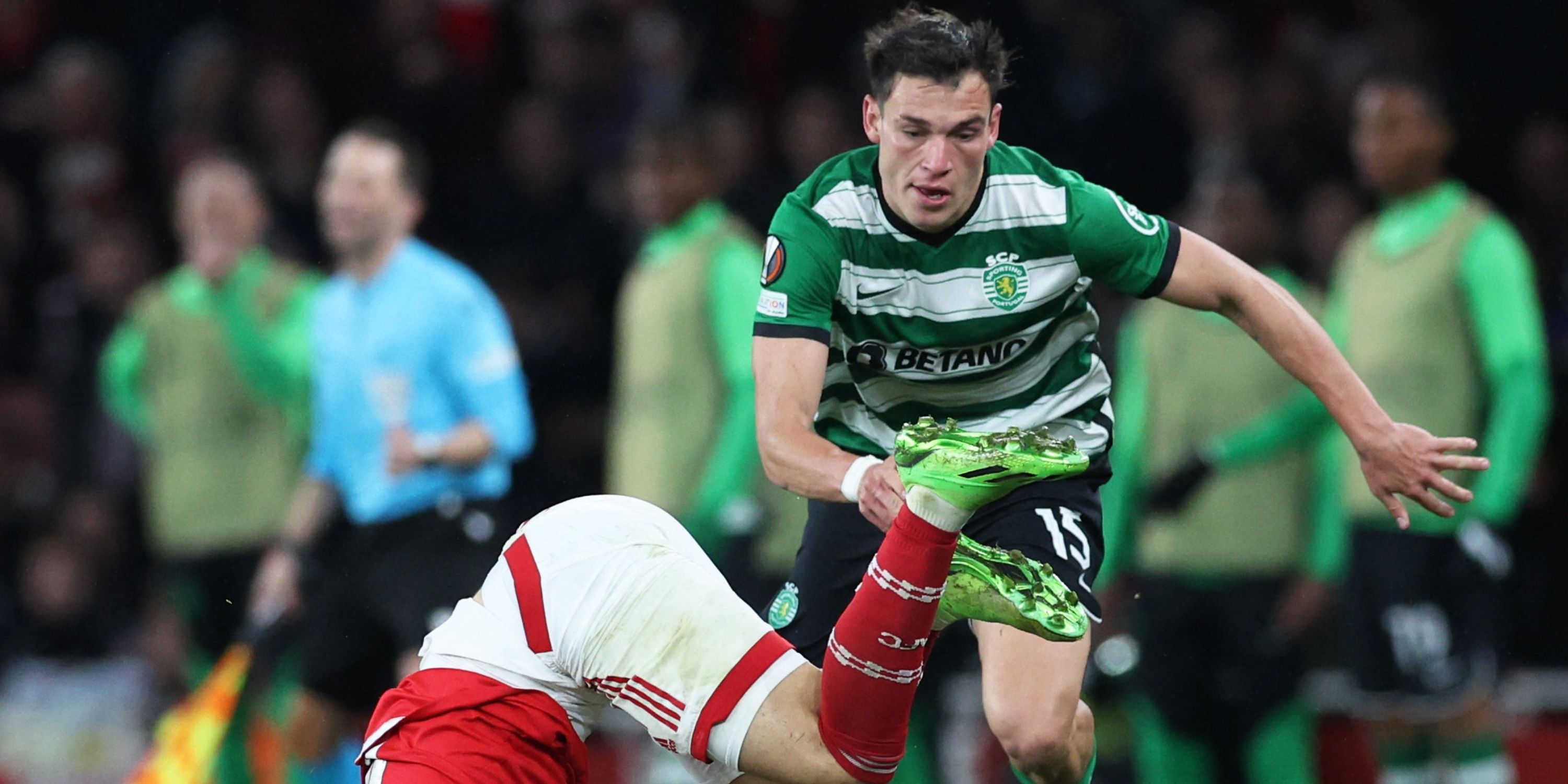 Man Utd schedule medical to complete deal to sign "terrific" star