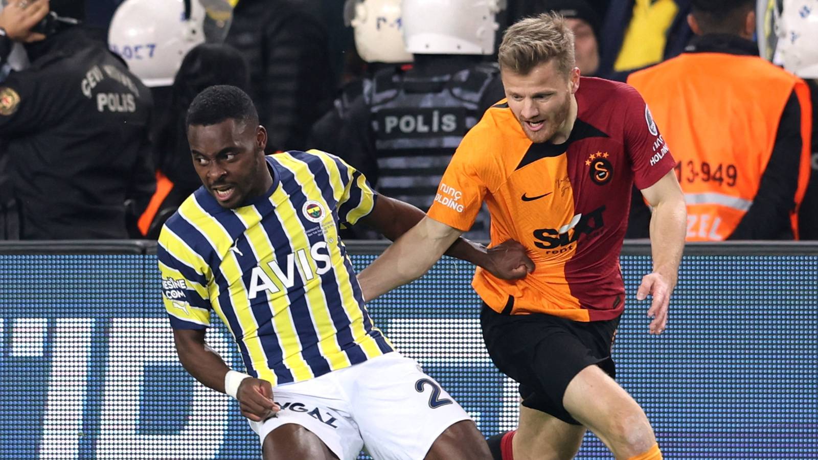 Leeds Could Ditch Flop For "Outstanding" £15k-p/w Gem