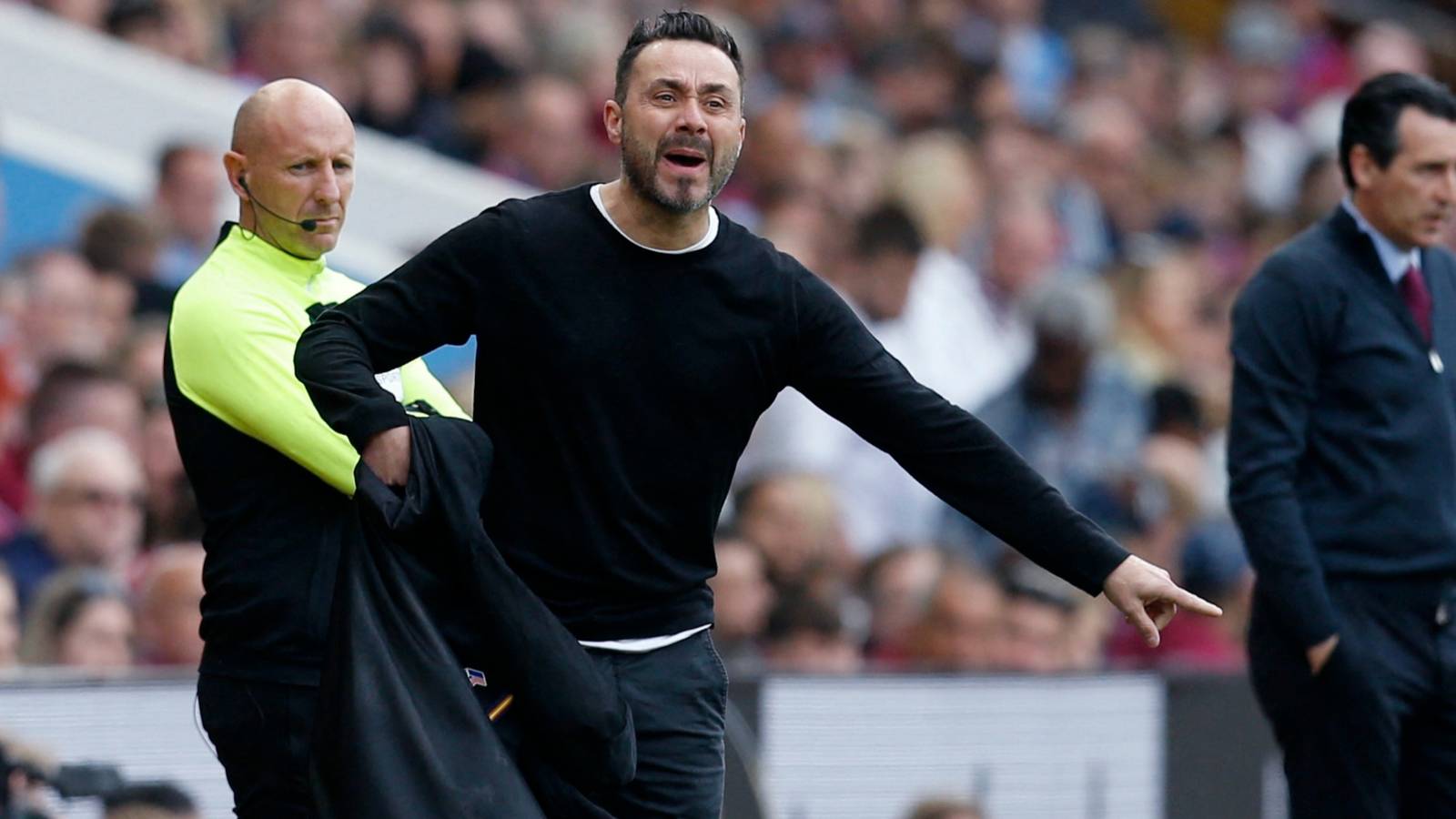 Aston Villa want to ruin De Zerbi's Tottenham plans by signing Leeds star
