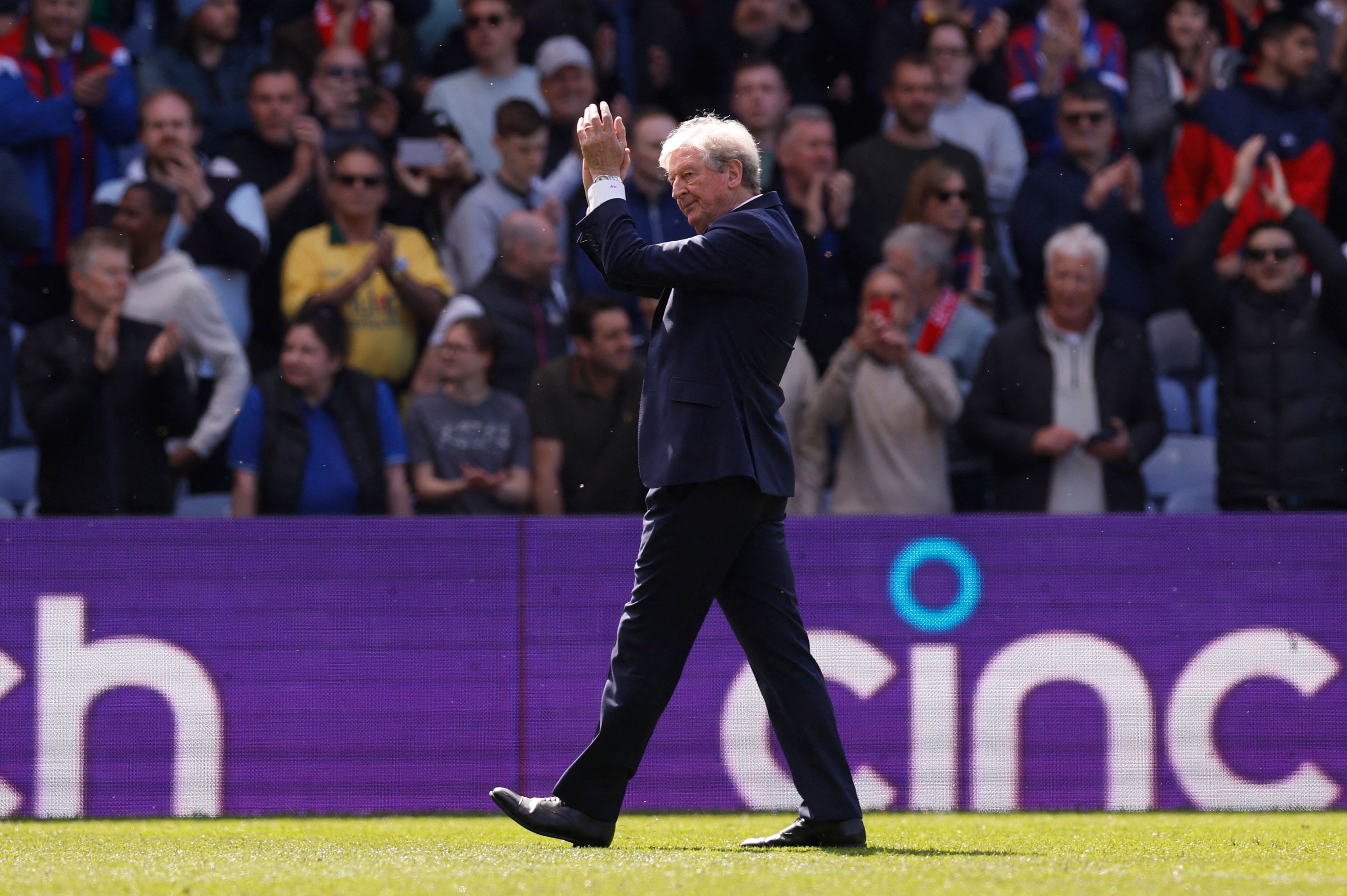 Crystal Palace In The Race To Sign "Complete" 6 ft 3 Striker