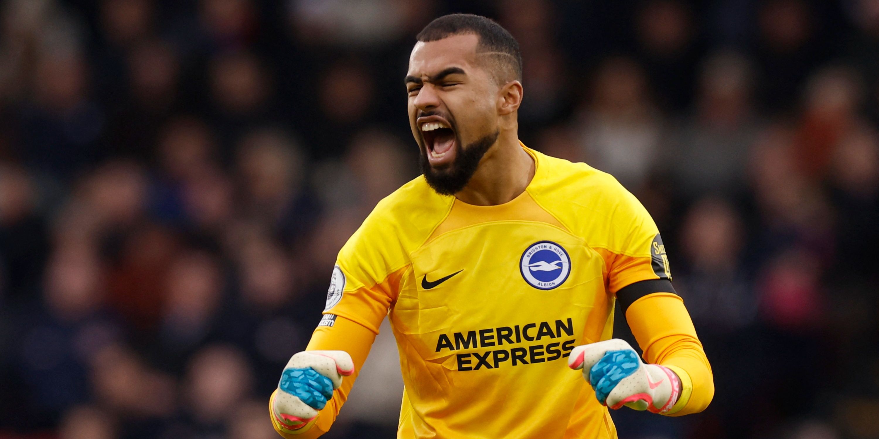 Chelsea Make "Official Bid" For "Monster" Keeper