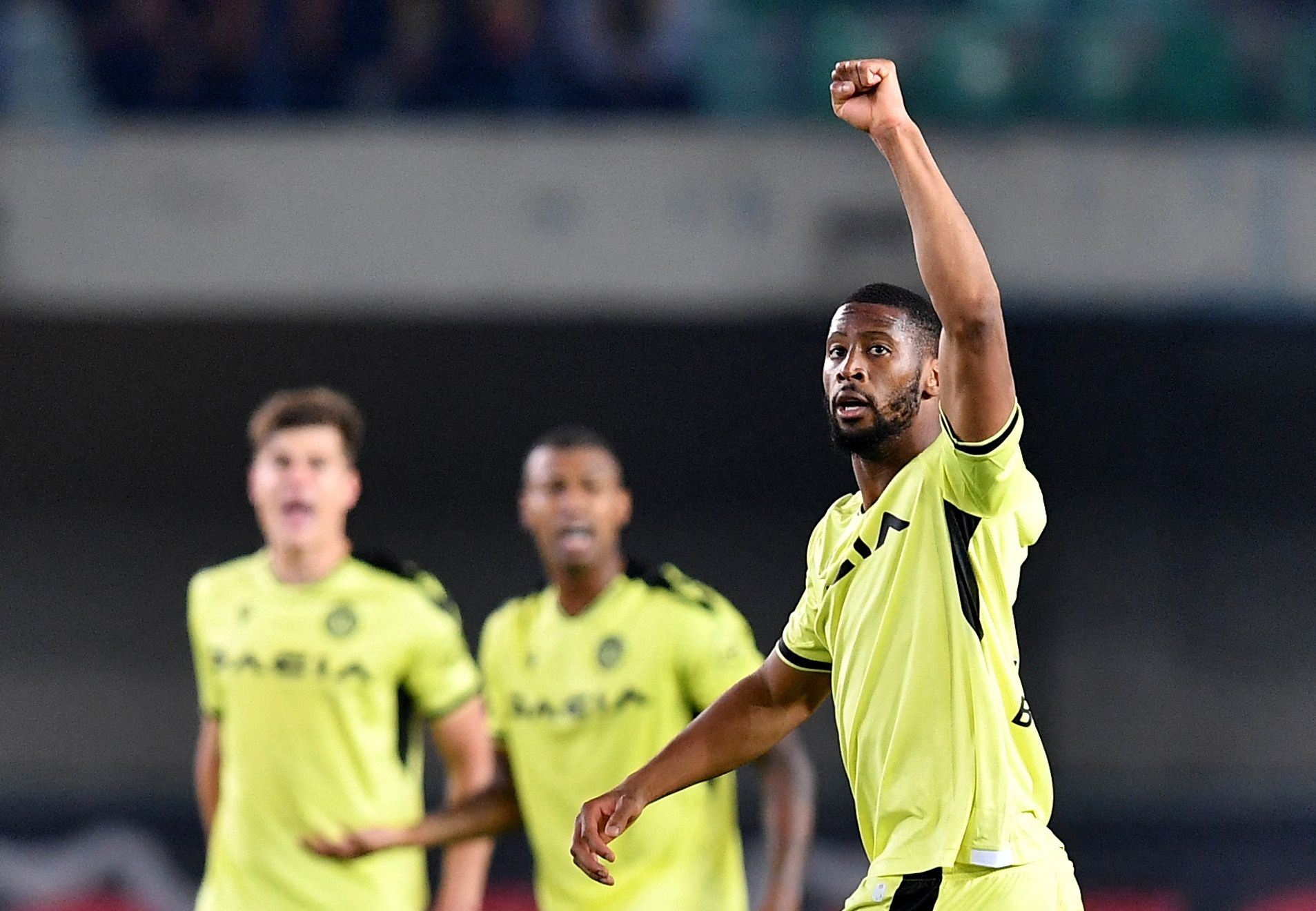 Everton Submit Formal Bid To Sign £25m "Hero" For Dyche