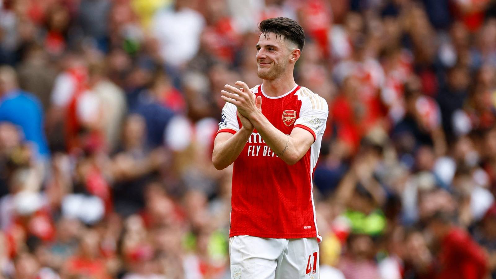 Declan Rice Signs Along To Arsenal Anthem Ahead Of 2-1 Win