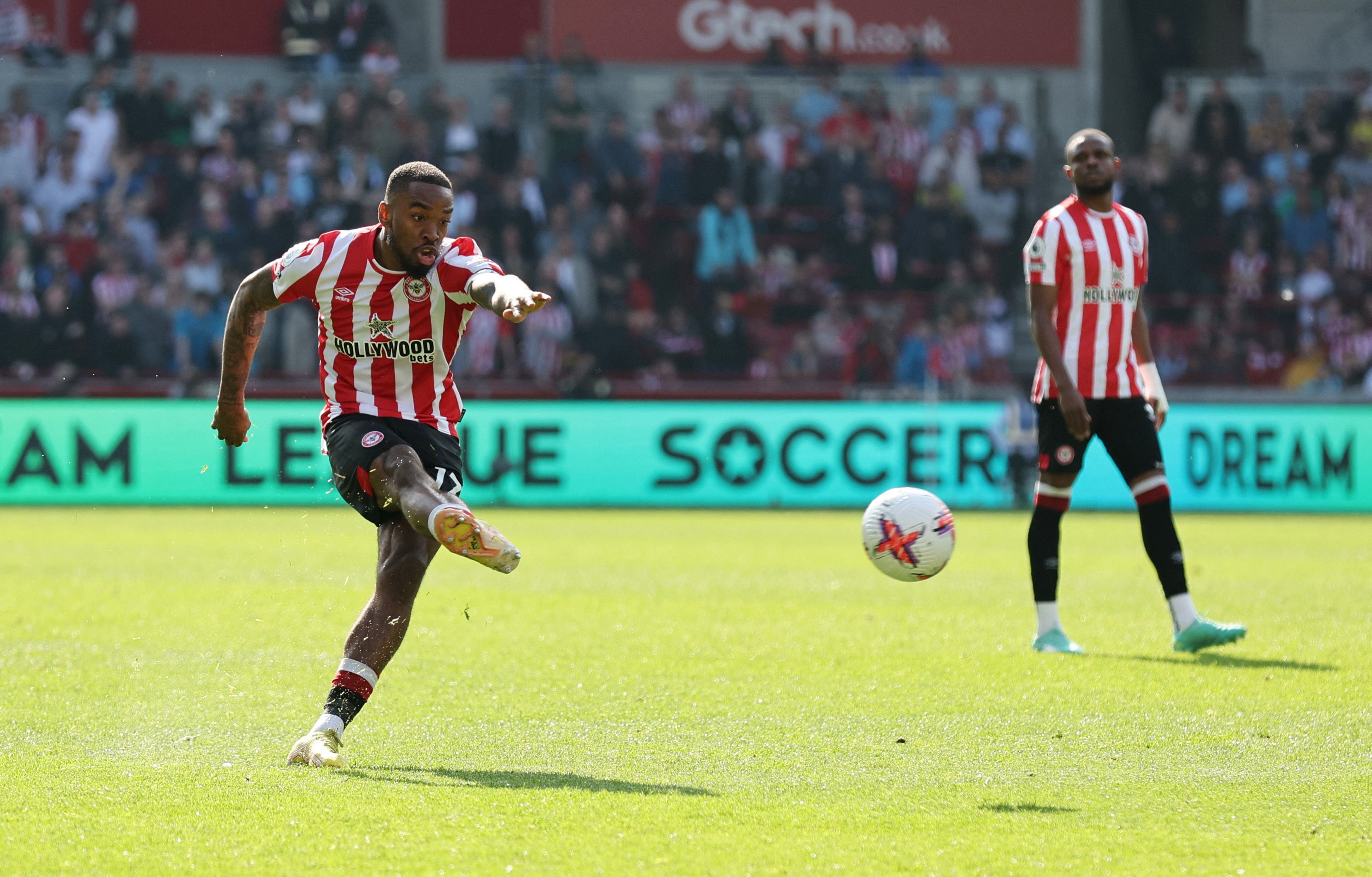 Manchester United "Interested" In Signing £80m "Lion"