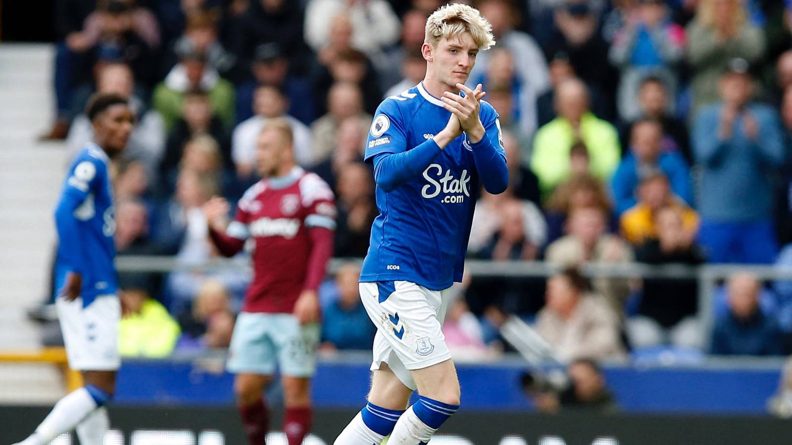The next Gordon: Moyes could soon unleash "deadly" Everton teen
