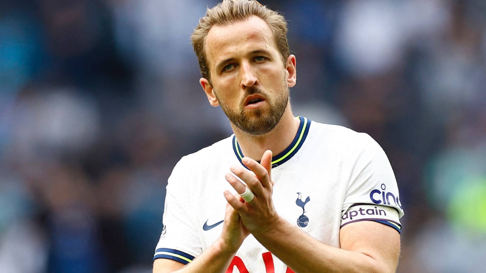 Spurs risk losing 'important' Poch signing to Kane's Bayern Munich for £0