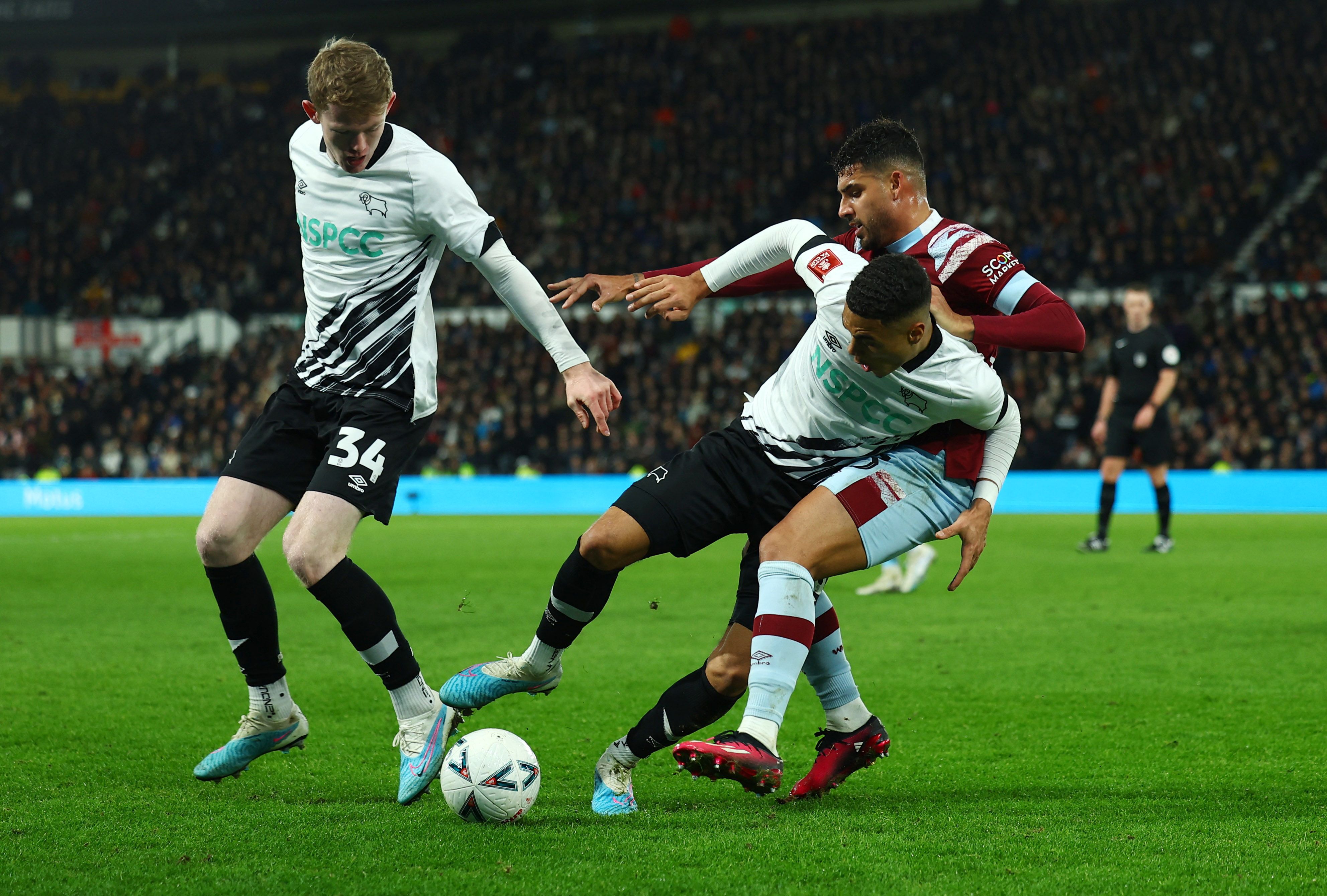 Derby County: Paul Warne dealt injury blow over Rams' £760-p/w "class act"