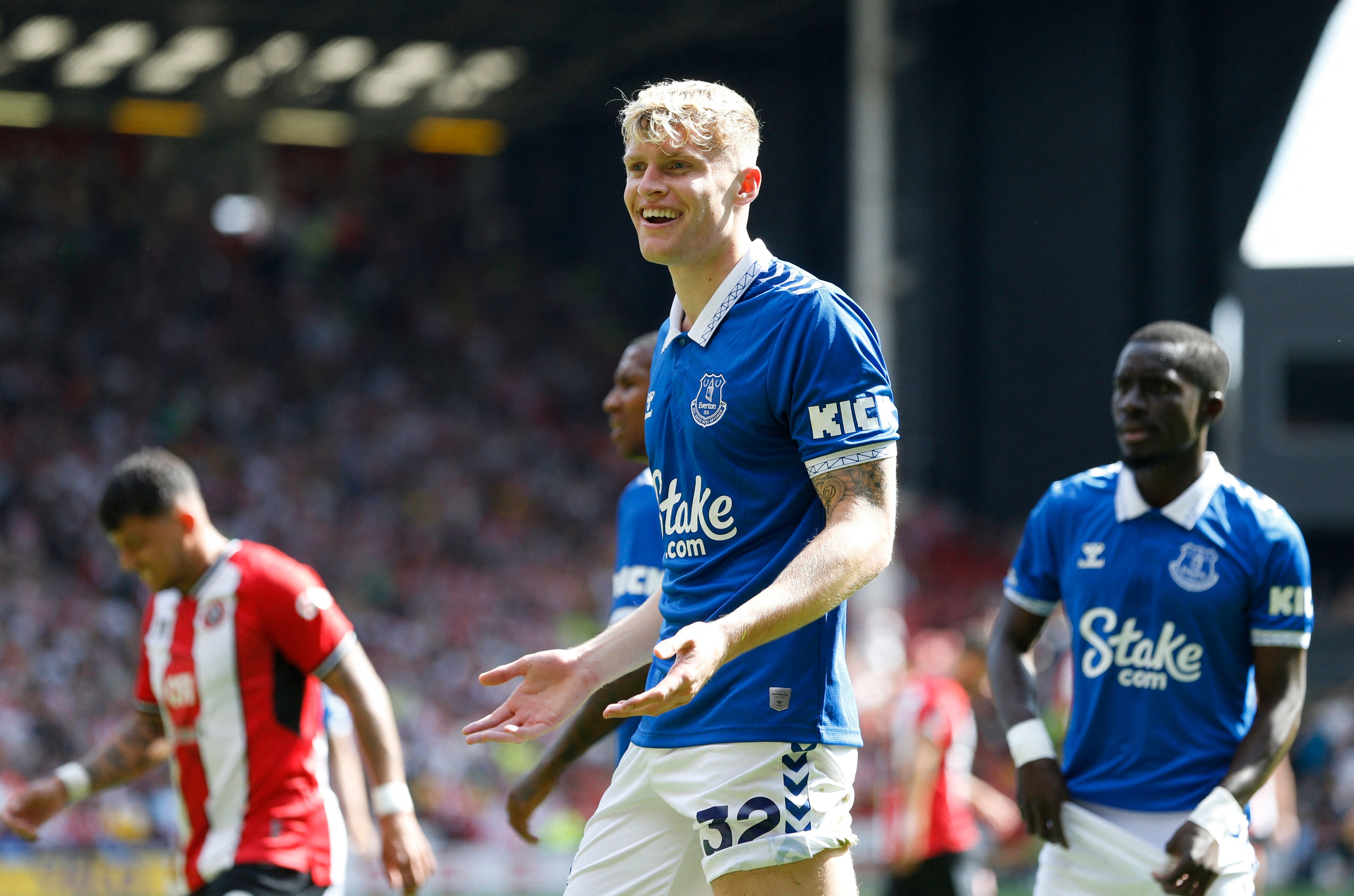 Everton: 18 y/o titan could be the dream Mina heir